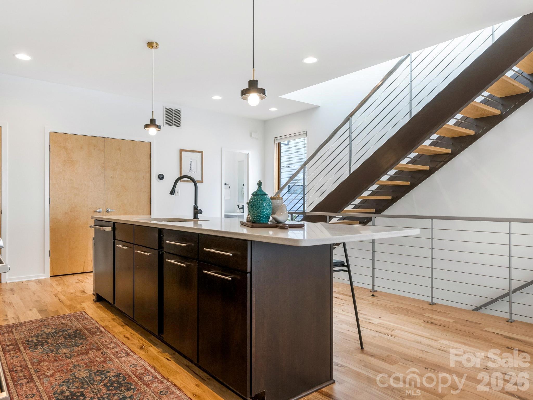 Photo 11 of 915 Westbrook Drive, Charlotte, NC
