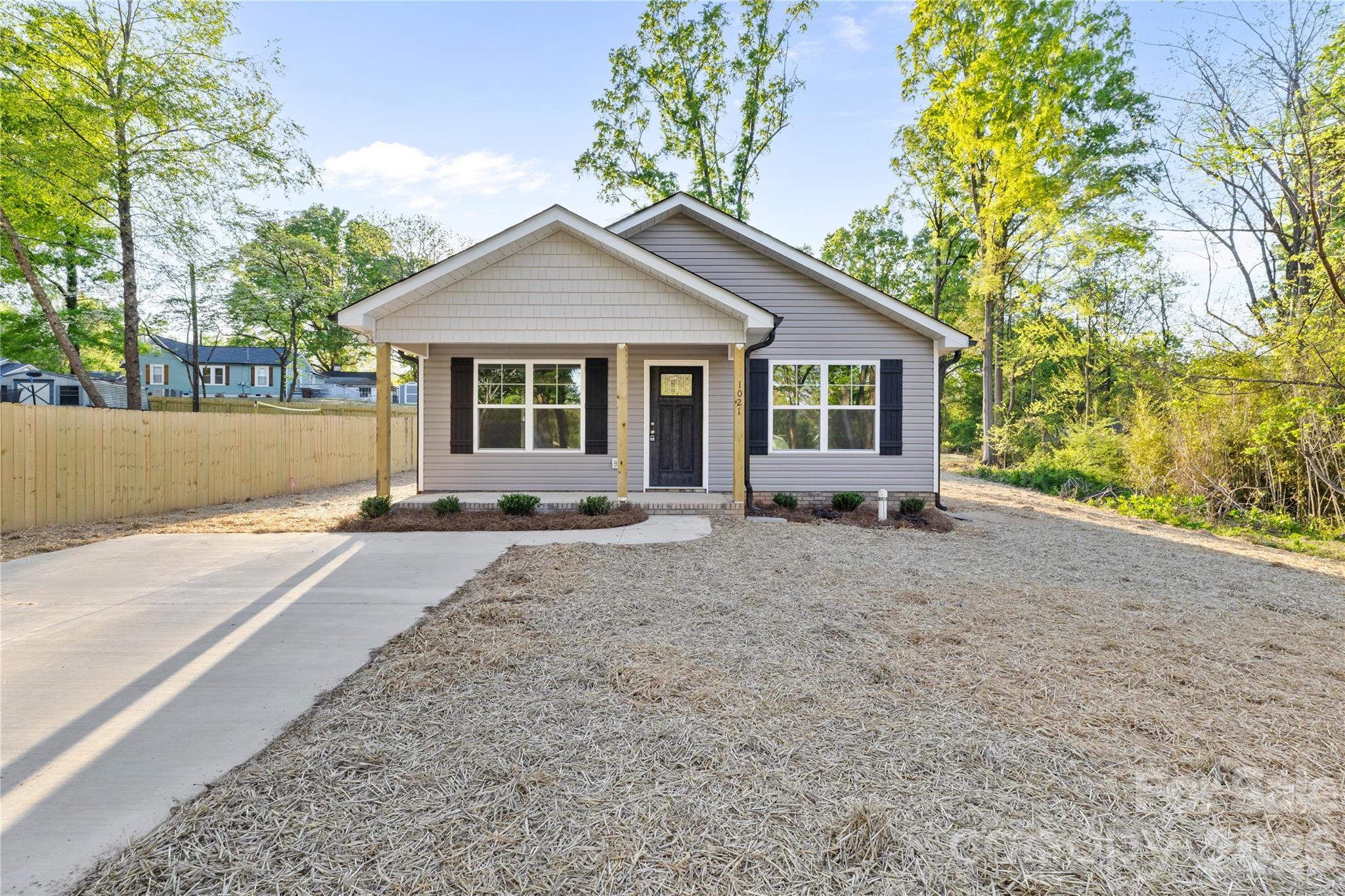 Exterior of 1021 E 10th Street, Kannapolis, NC