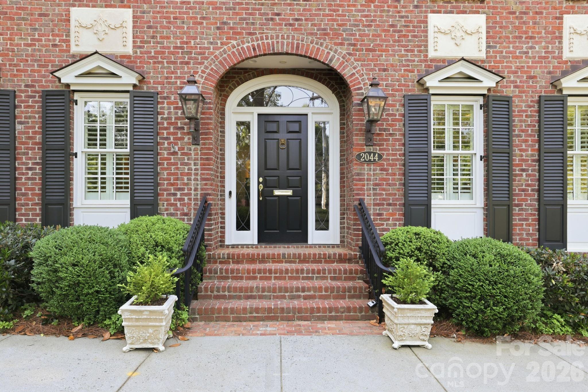 Photo 2 of 2044 Queens Road W, Charlotte, NC