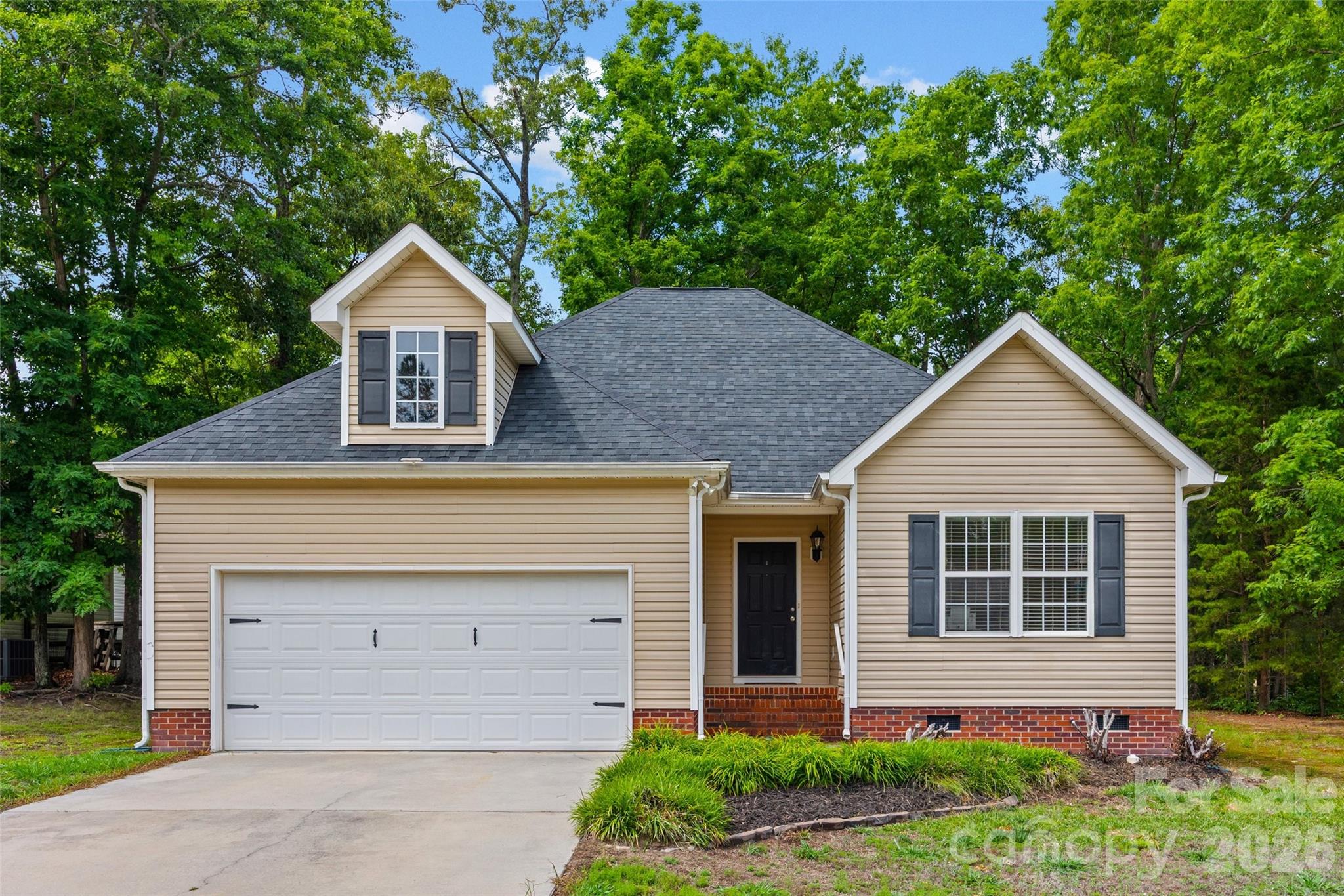 509 Kittiewake Lane, Clover, SC
