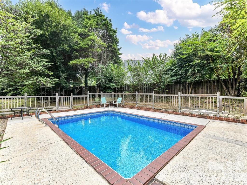 21021 Entrada Drive, Cornelius, NC
