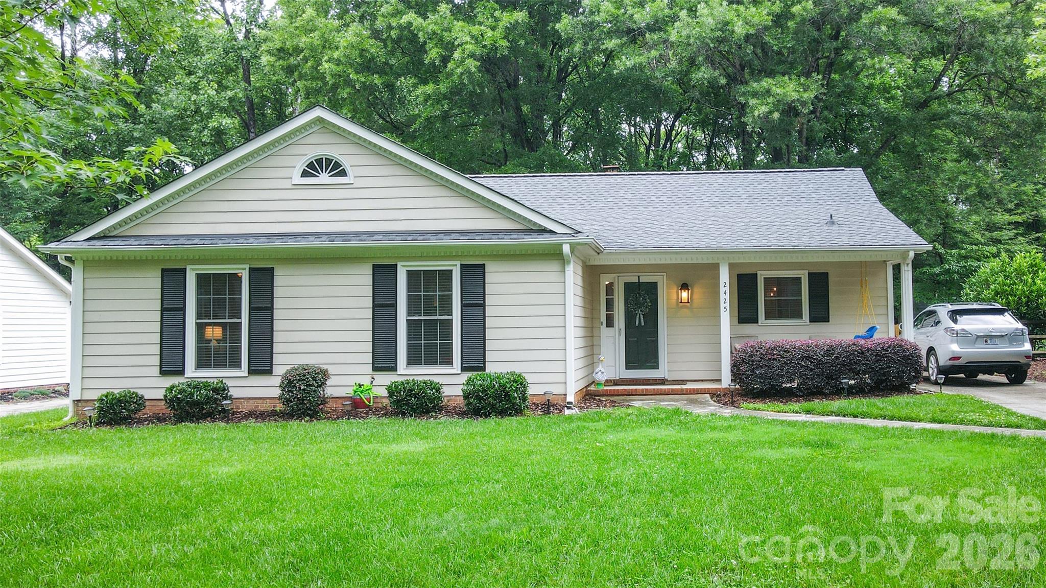 Photo 2 of 2425 Turnberry Lane, Charlotte, NC