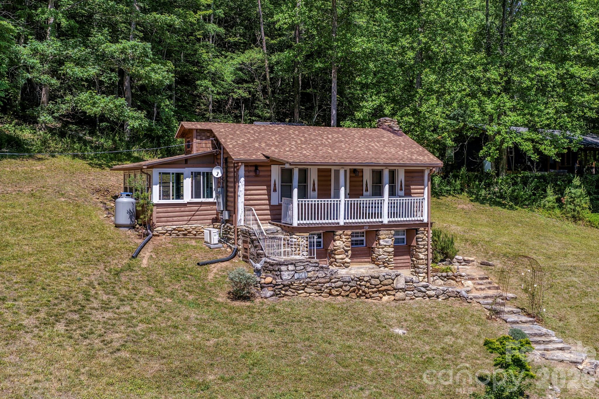Photo 4 of 102 Jack London Road, Lake Lure, NC