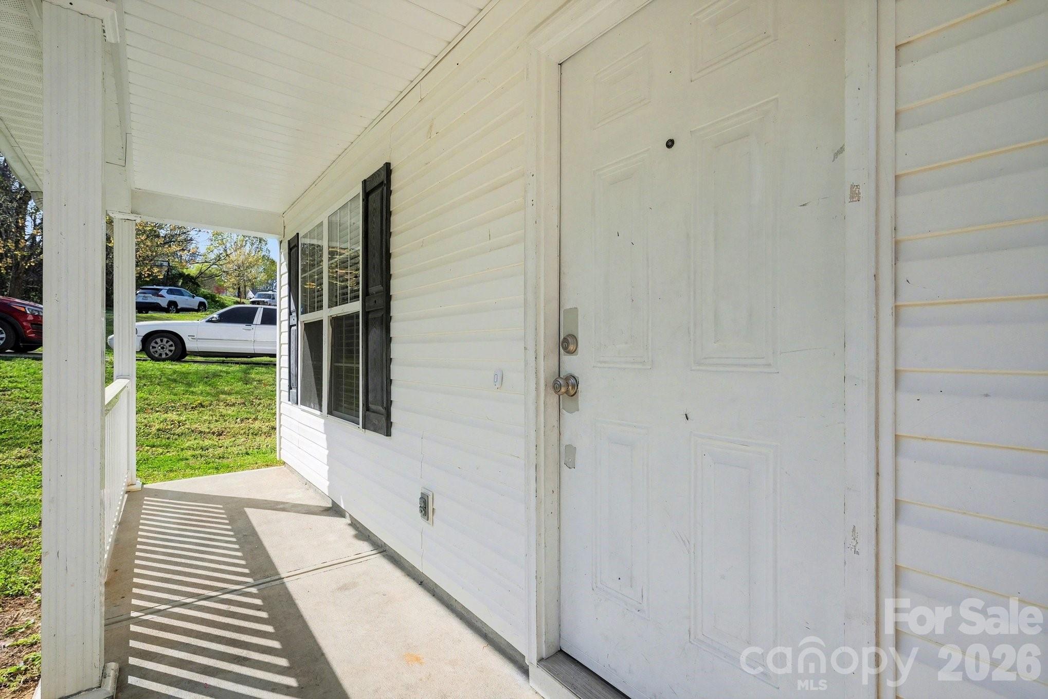 Photo 4 of 911 Valley Ridge Road, Charlotte, NC