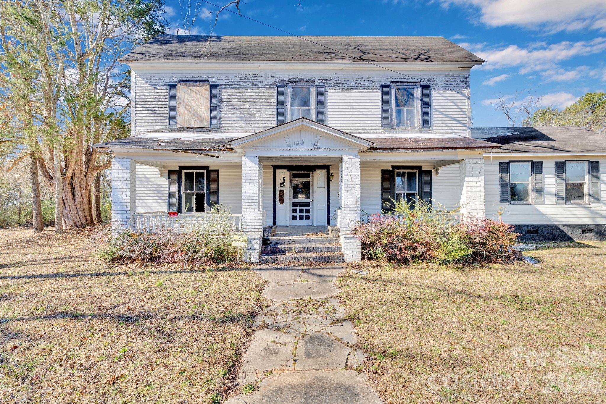4521 Edgeland Road, Edgemoor, SC - photo 1 of 49