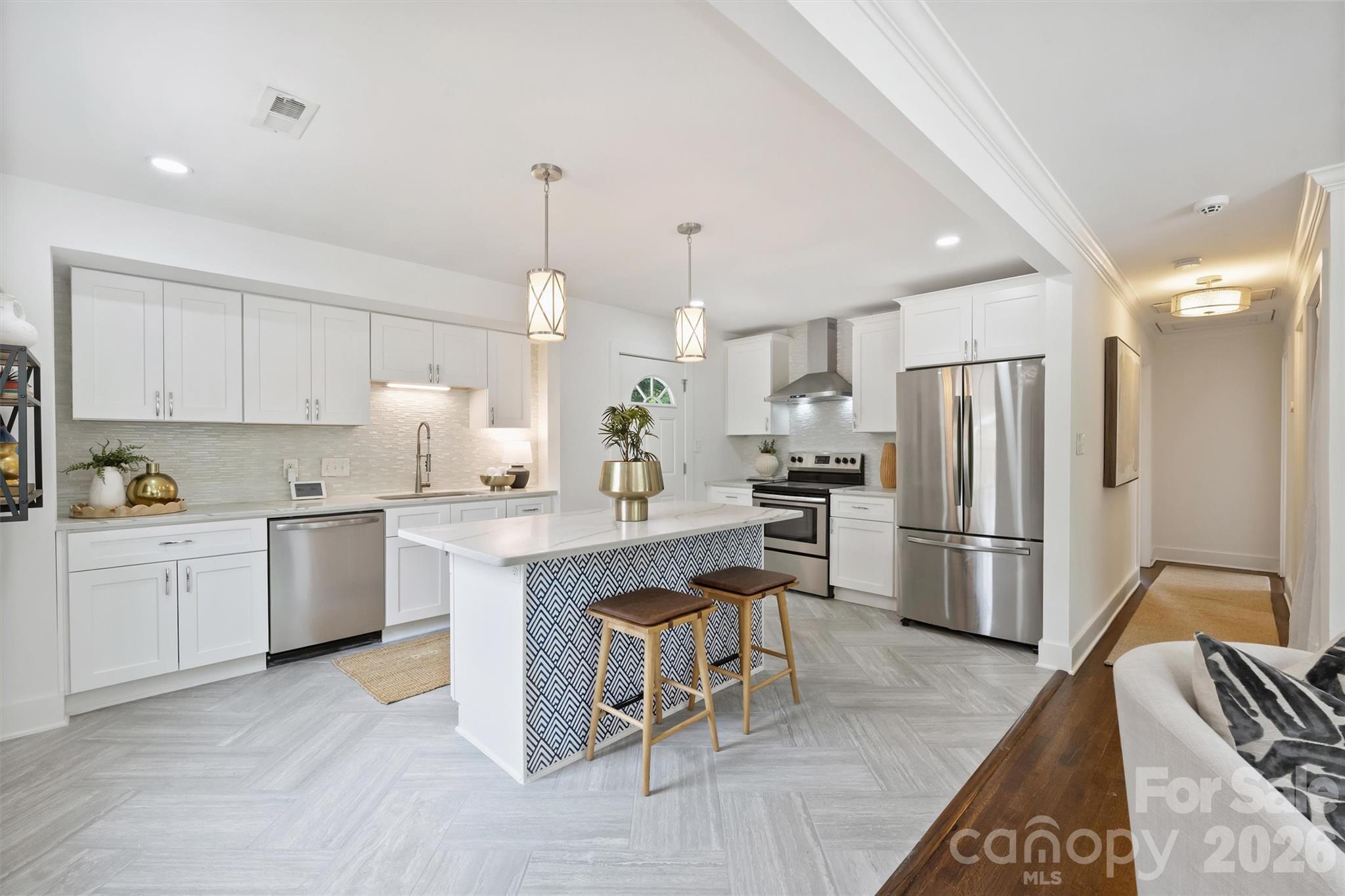 2314 Crestview Drive, Charlotte, NC - photo 12 of 43