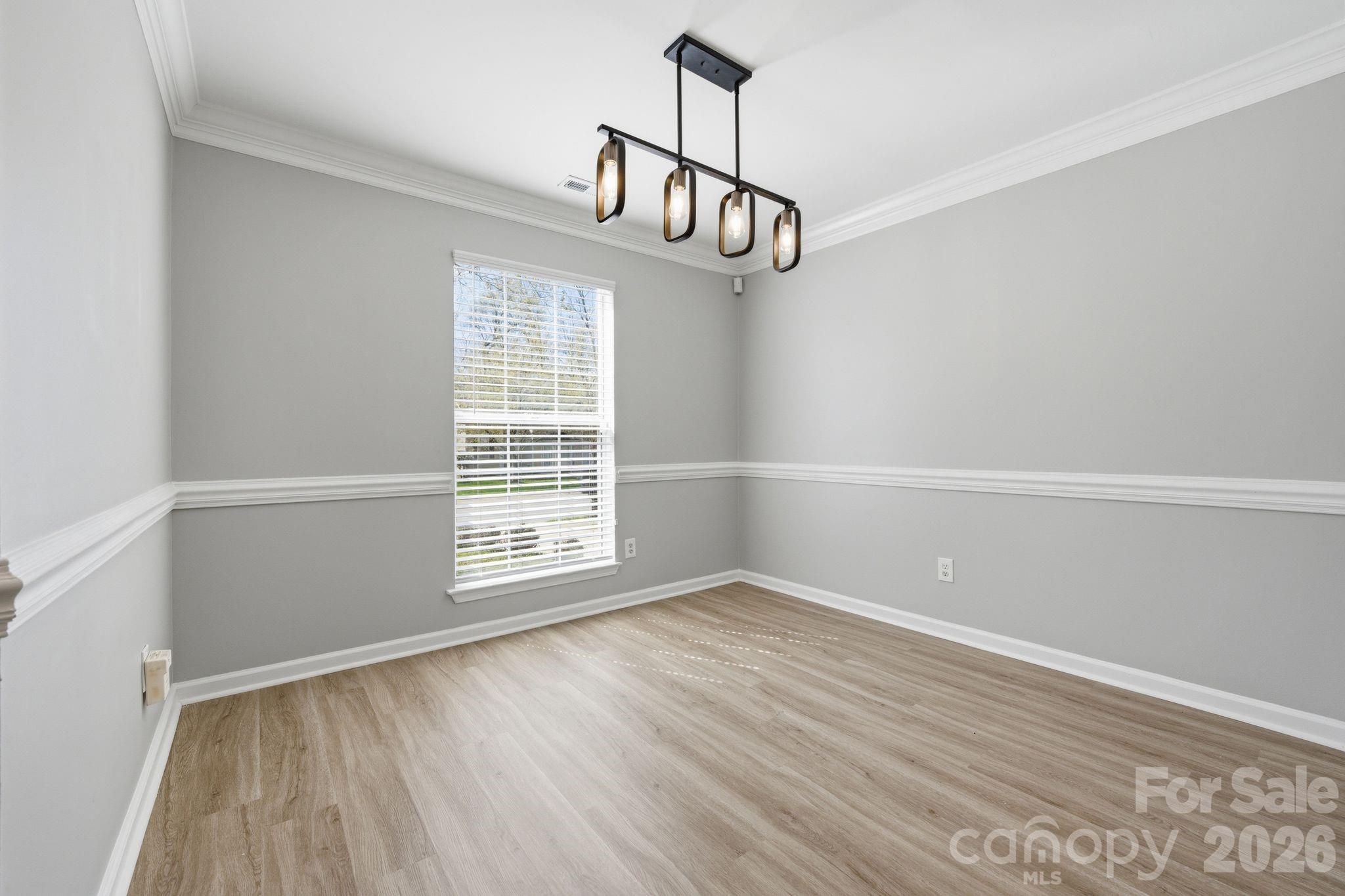 10122 Northwoods Forest Drive, Charlotte, NC - photo 8 of 34