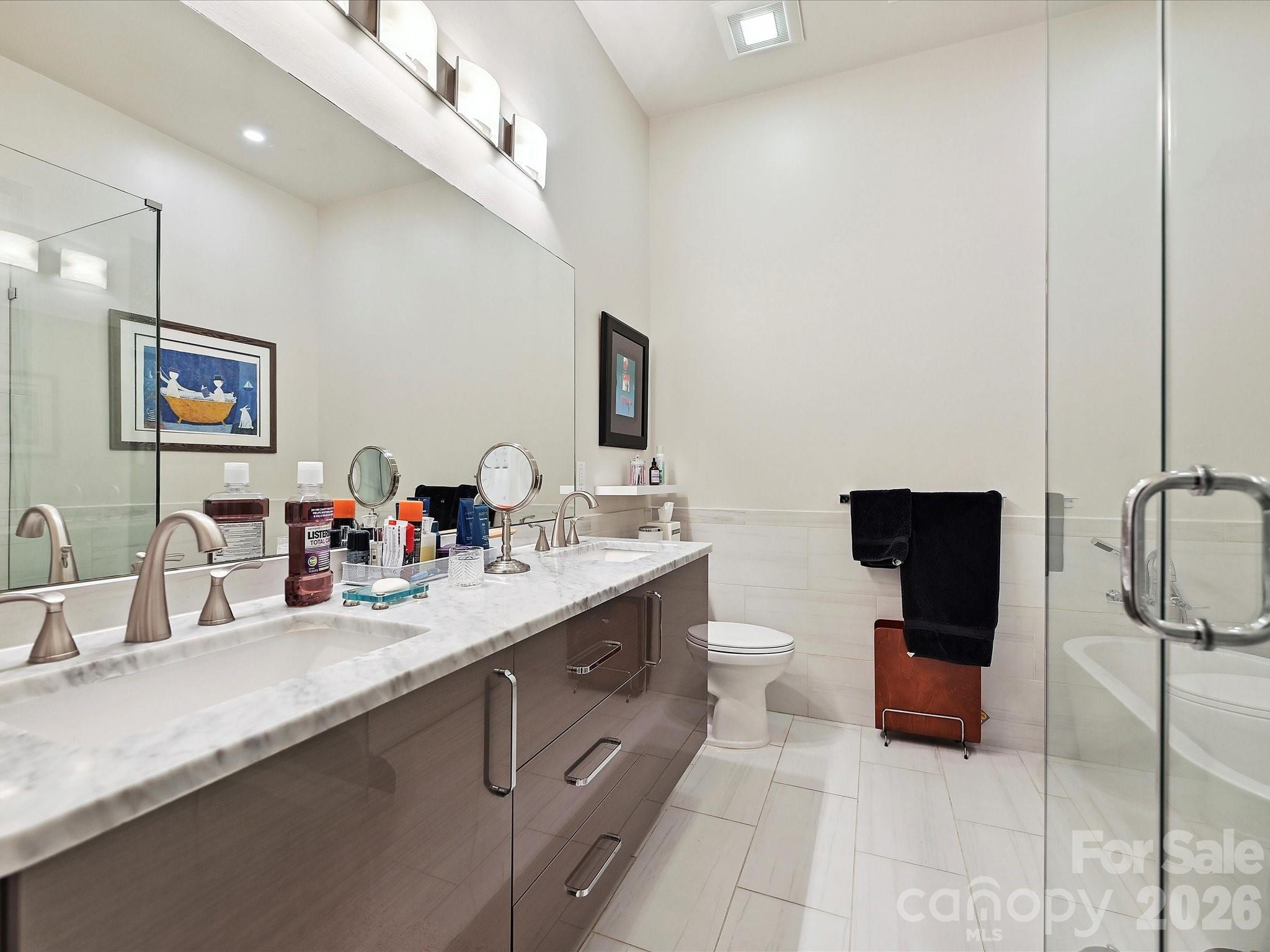 Photo 12 of 6309 Wakehurst Road, Charlotte, NC