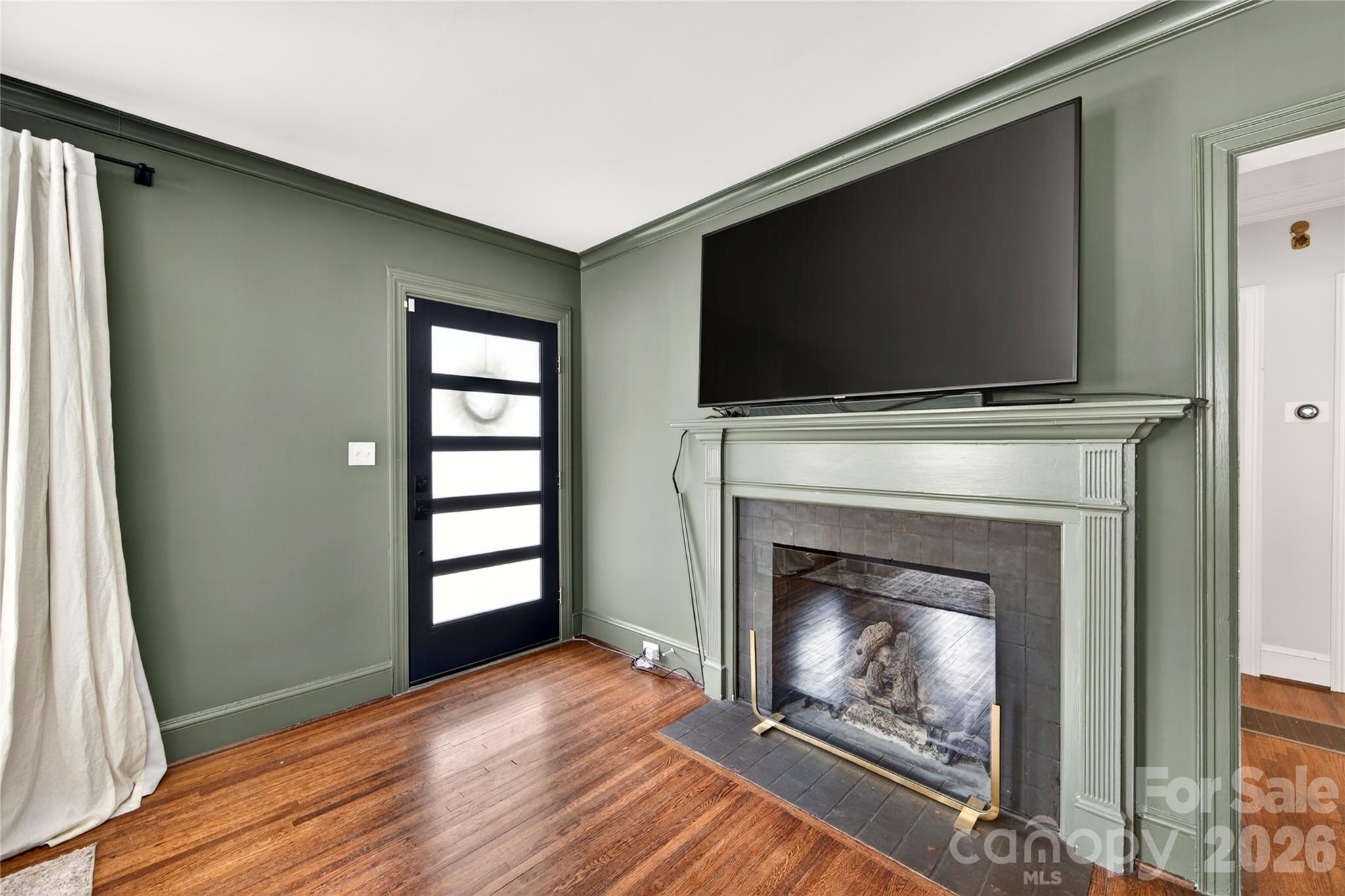 Photo 7 of 1825 Cumberland Avenue, Charlotte, NC