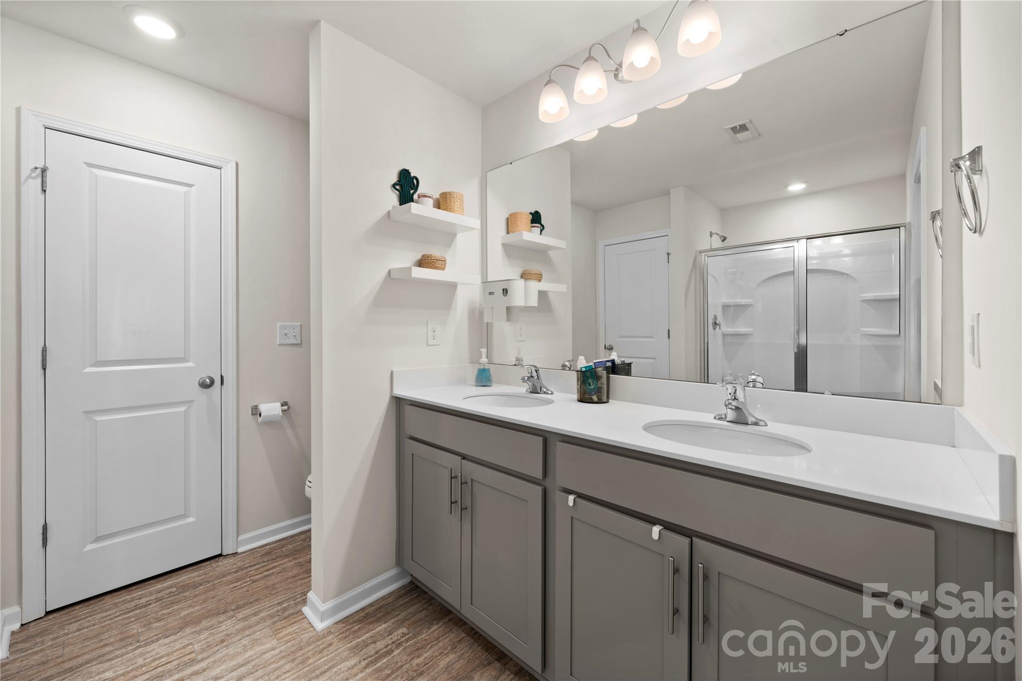 Photo 18 of 6132 Guildford Hill Lane5D, Charlotte, NC