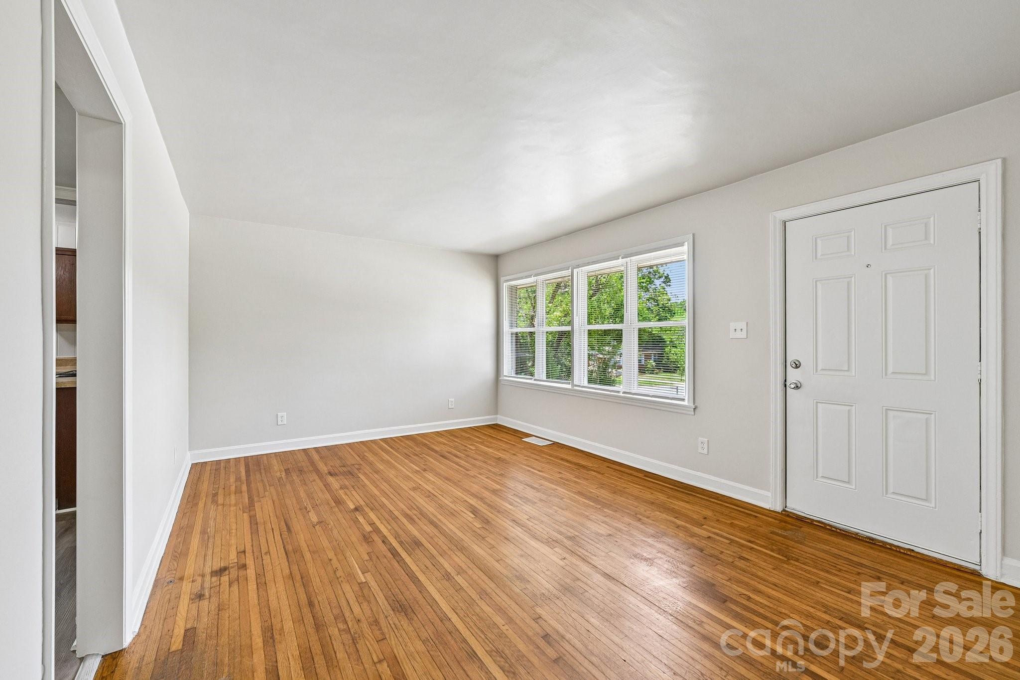 3935 Crestridge Drive, Charlotte, NC - photo 6 of 33