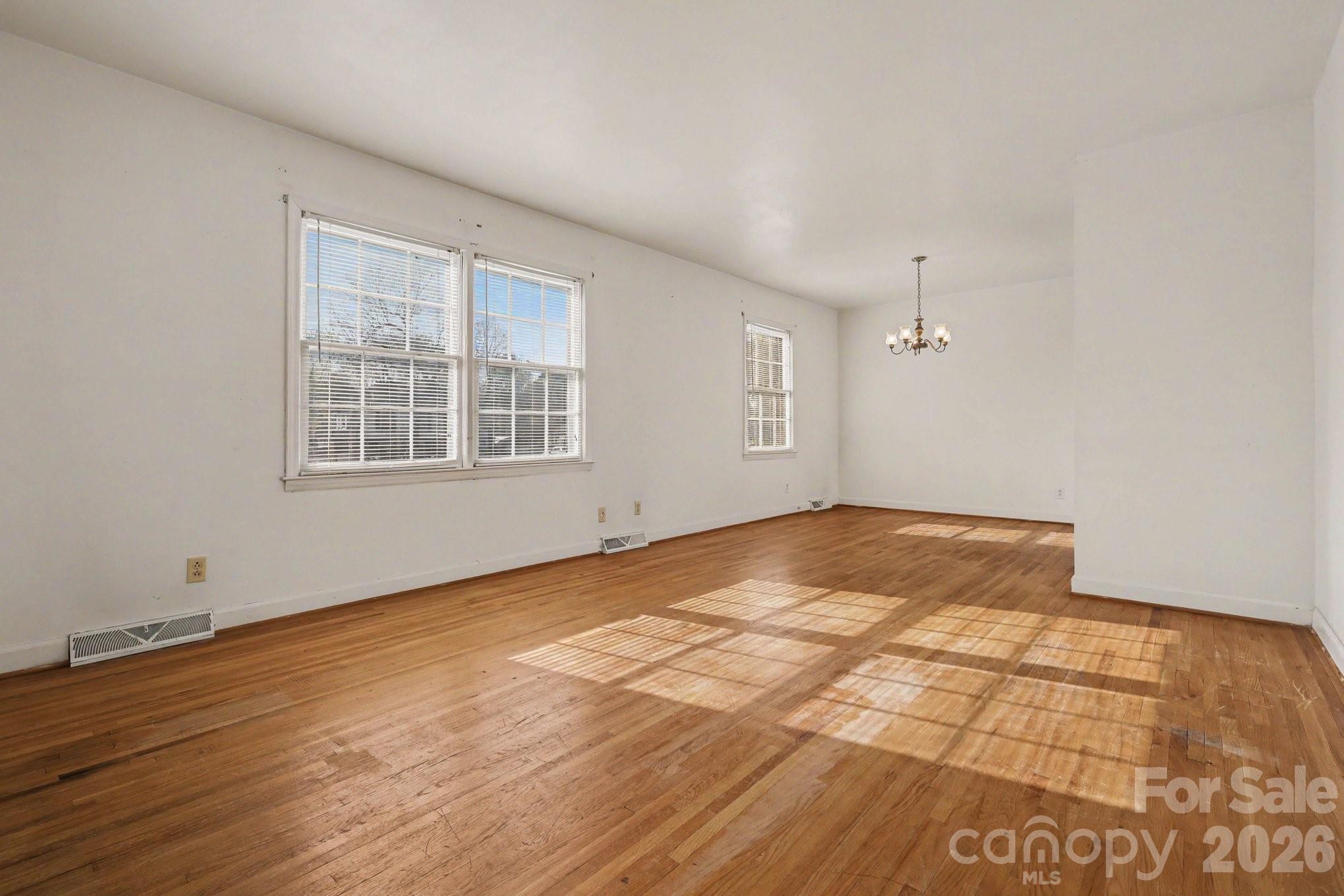 Photo 3 of 2627 Scarlet Circle, Charlotte, NC