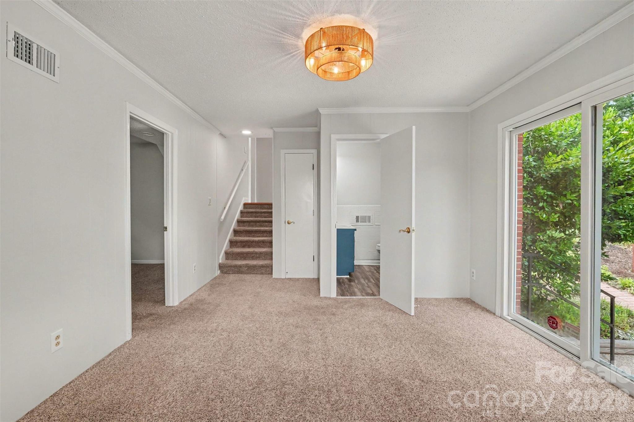 Home for sale at 1030 Mclaughlin Drive, Charlotte, NC — photo 19 of 33