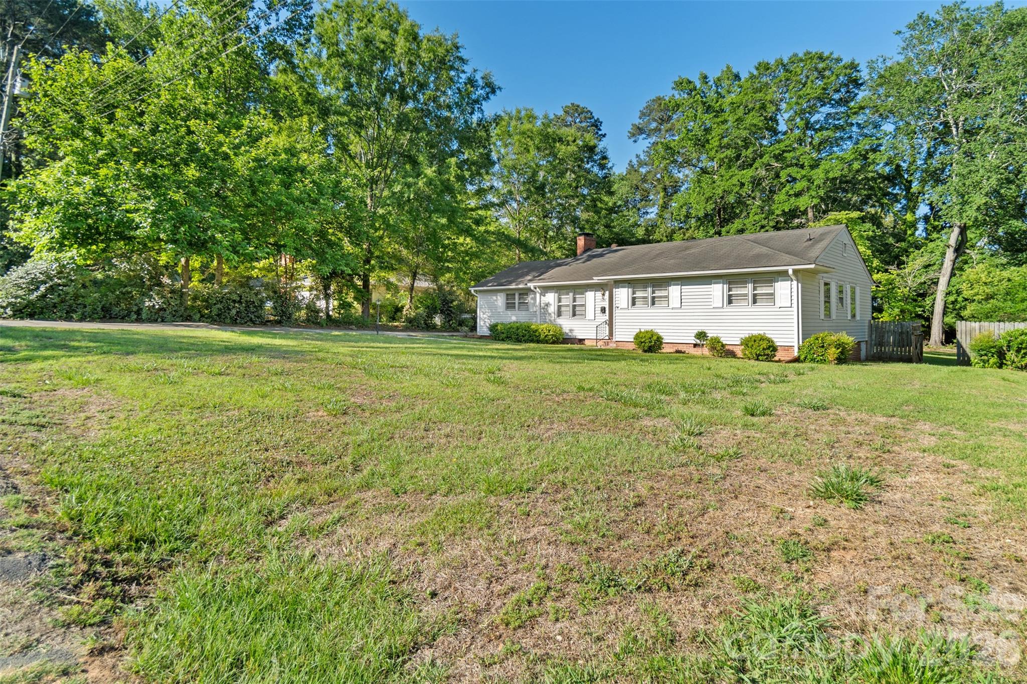 1404 Berry Street, Wadesboro, NC - photo 4 of 37