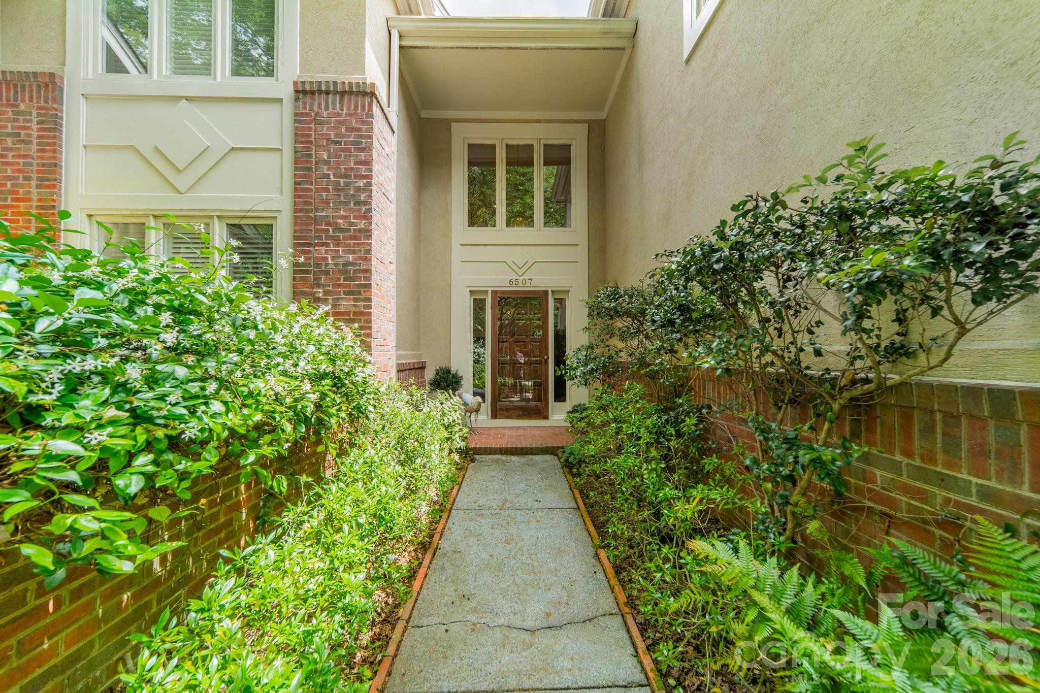 Photo 2 of 6507 Gaywind Drive, Charlotte, NC
