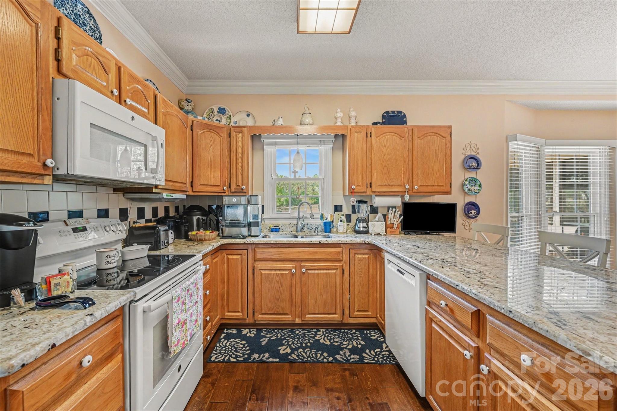 4051 Pinecrest Drive NE, Hickory, NC - photo 13 of 42