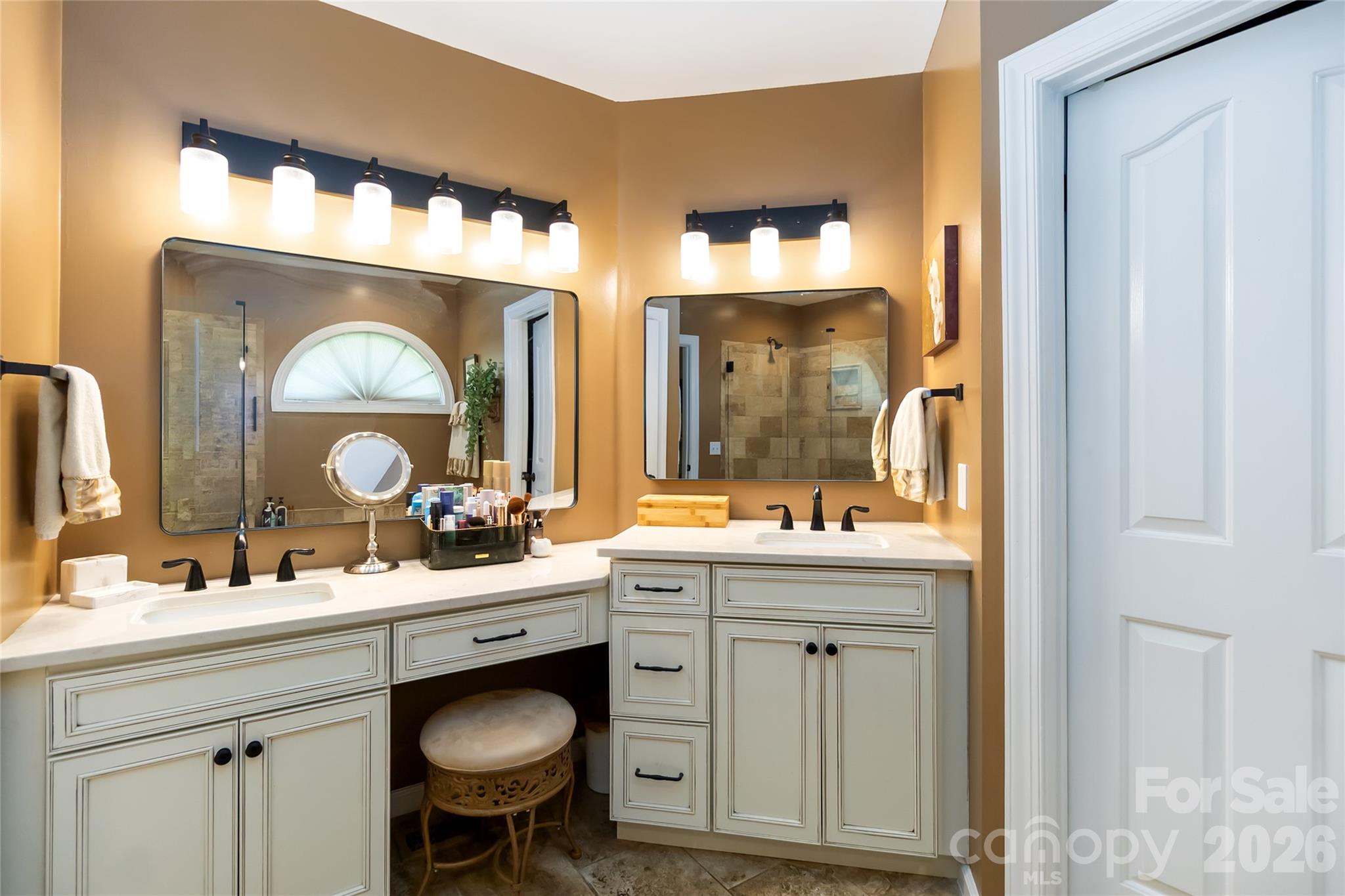 6210 Maple Cove Lane, Charlotte, NC - photo 19 of 39