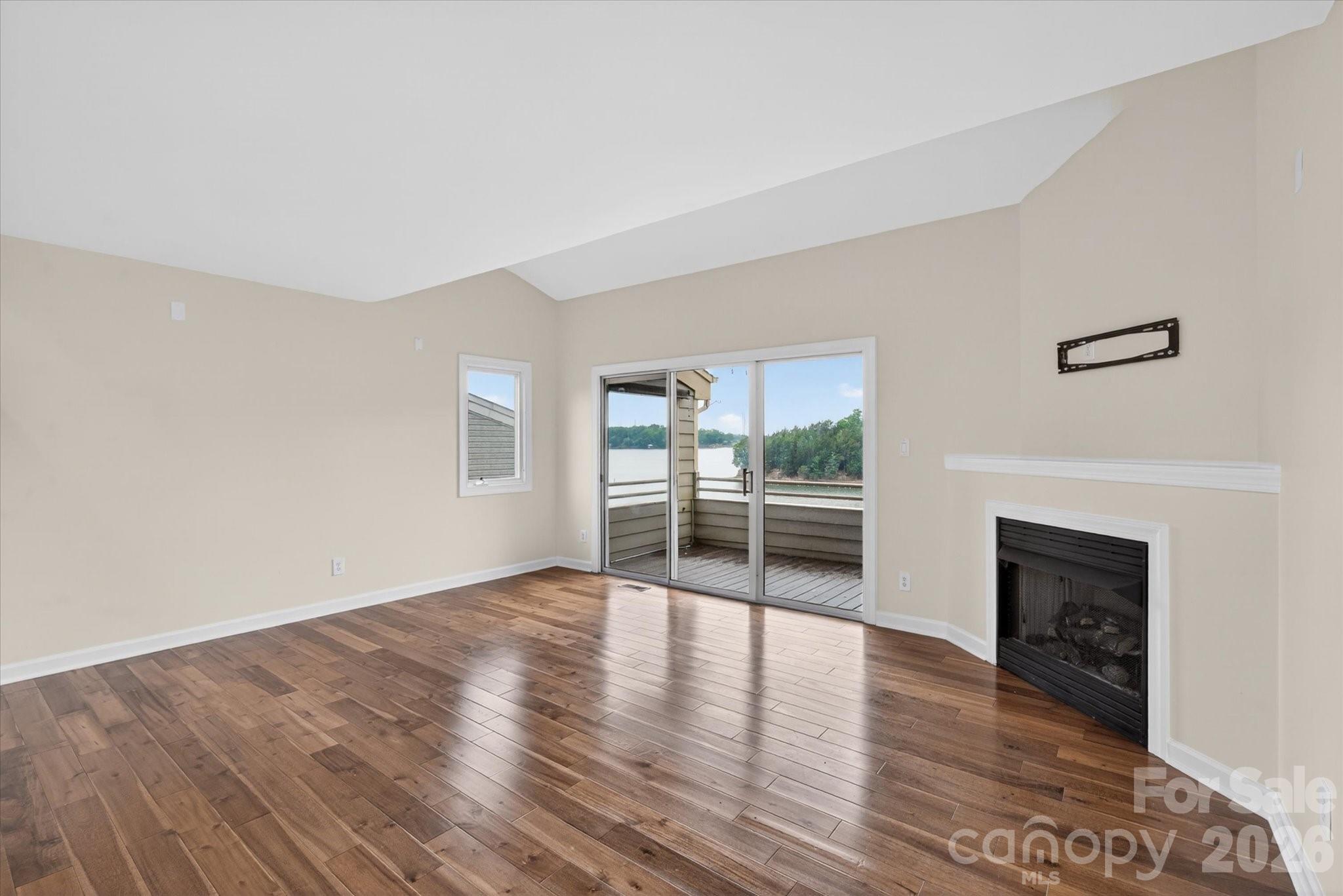 Photo 9 of 14527 Waterside Drive, Charlotte, NC