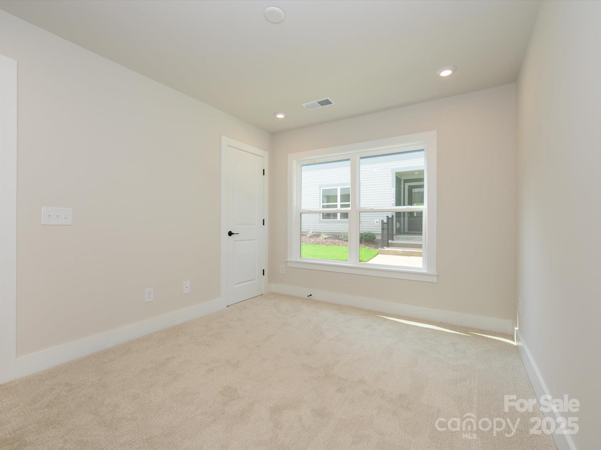 Photo 3 of 6009 Pivot Court, Charlotte, NC