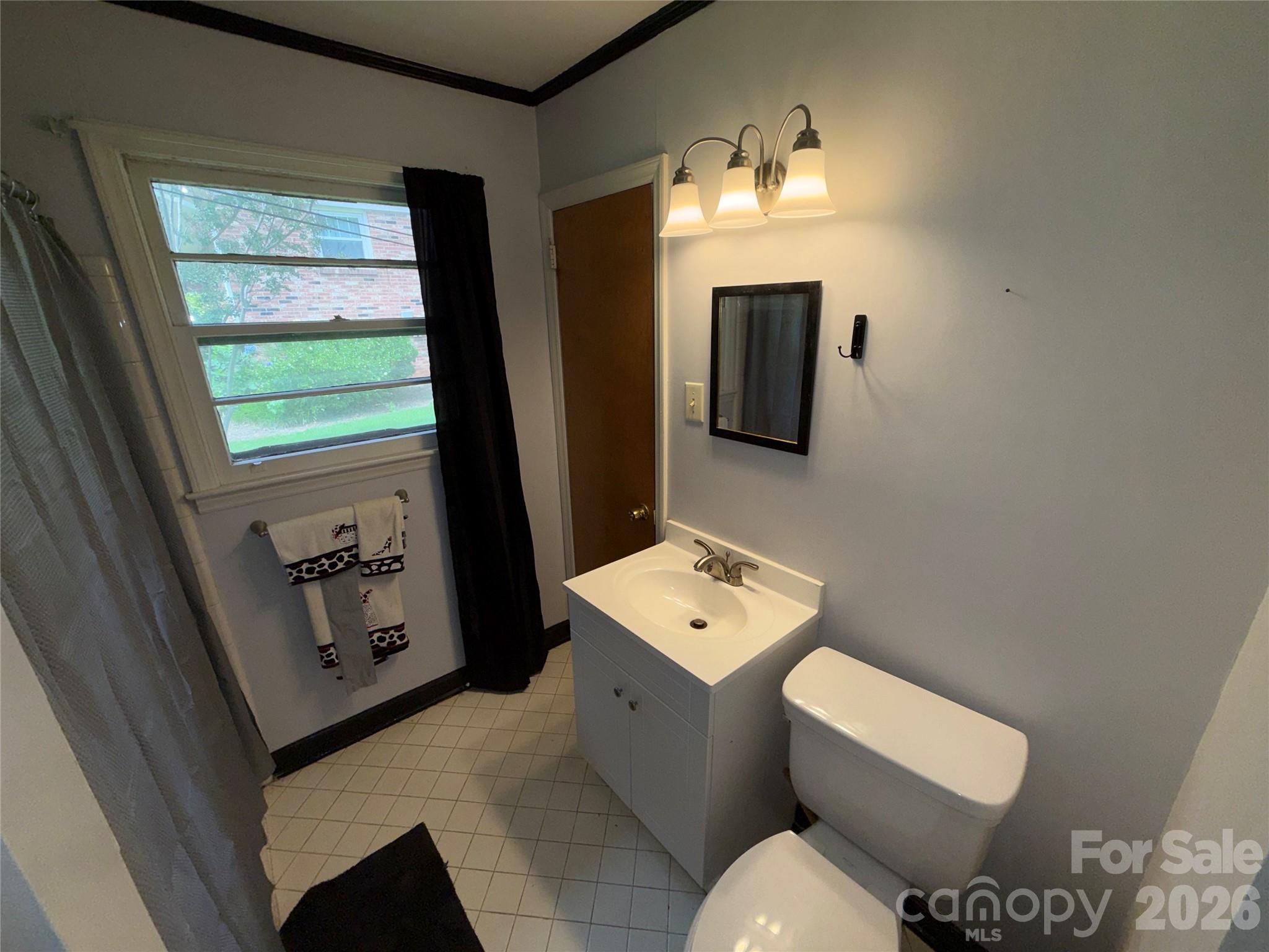 Home for sale at 3930 Fircrest Drive, Charlotte, NC — photo 16 of 23