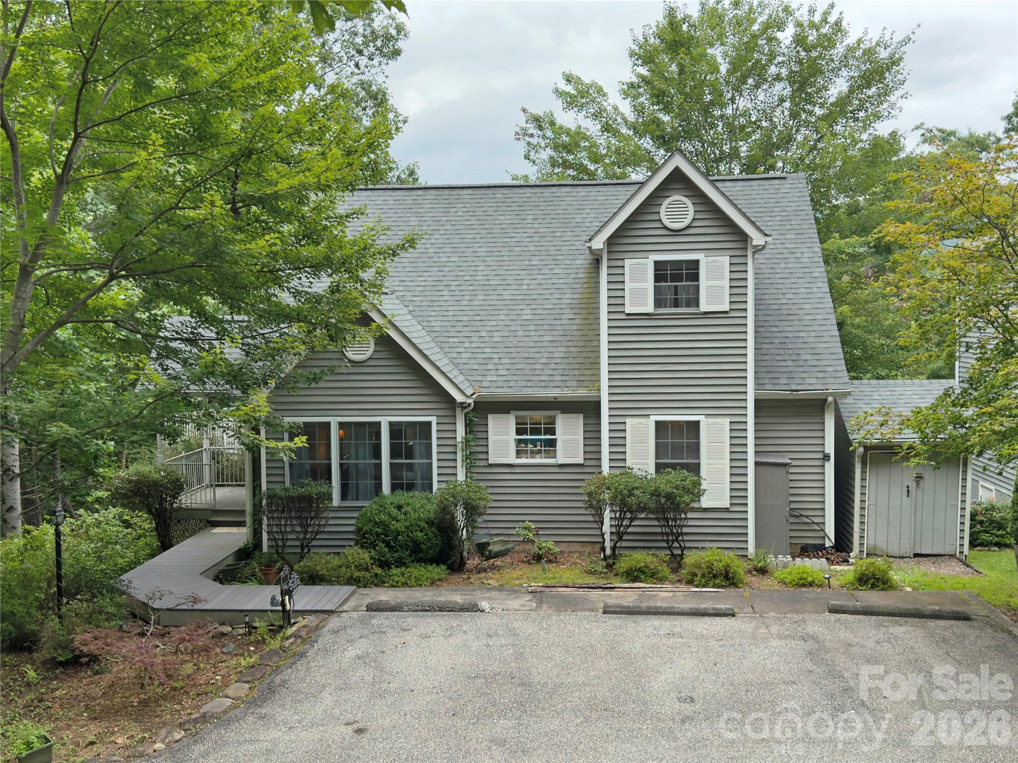 40 Sanctuary Drive, Burnsville, NC