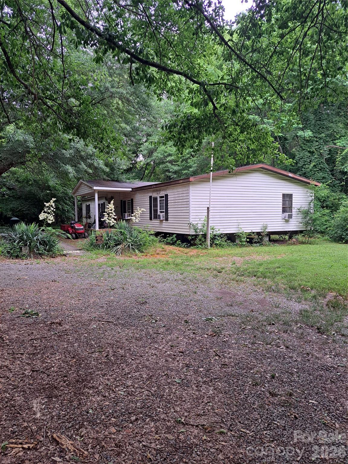 Photo 4 of 5023 Dogwood Lane, Stanley, NC