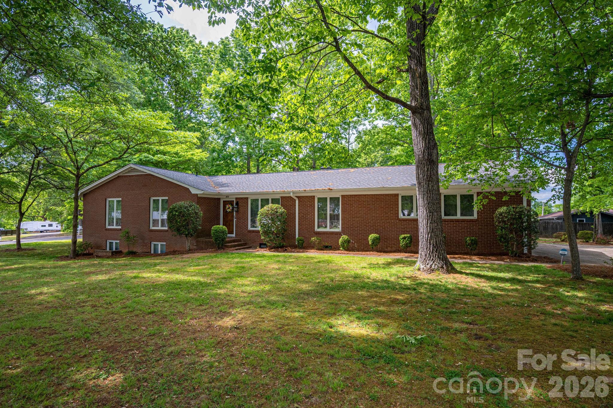 Home for sale at 602 Lee Street, Kings Mountain, NC — photo 10 of 47