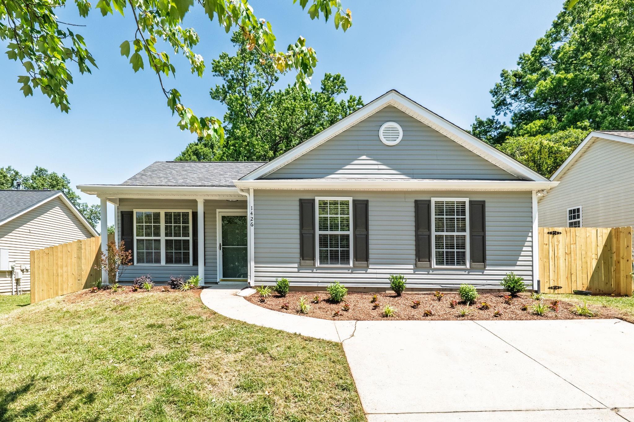 1426 Fontana Avenue, Charlotte, NC - photo 2 of 43