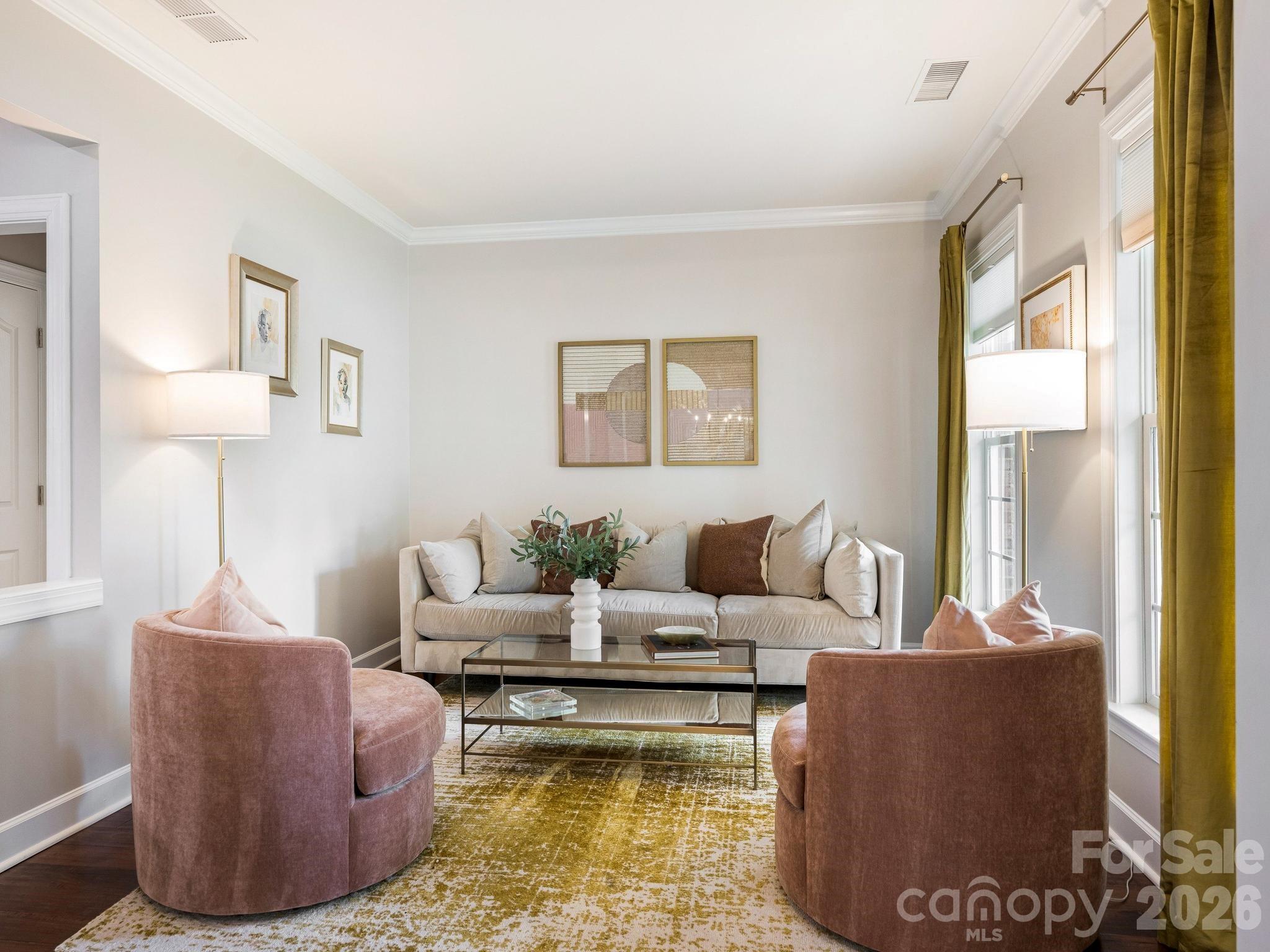Photo 3 of 6807 Guinevere Drive, Charlotte, NC
