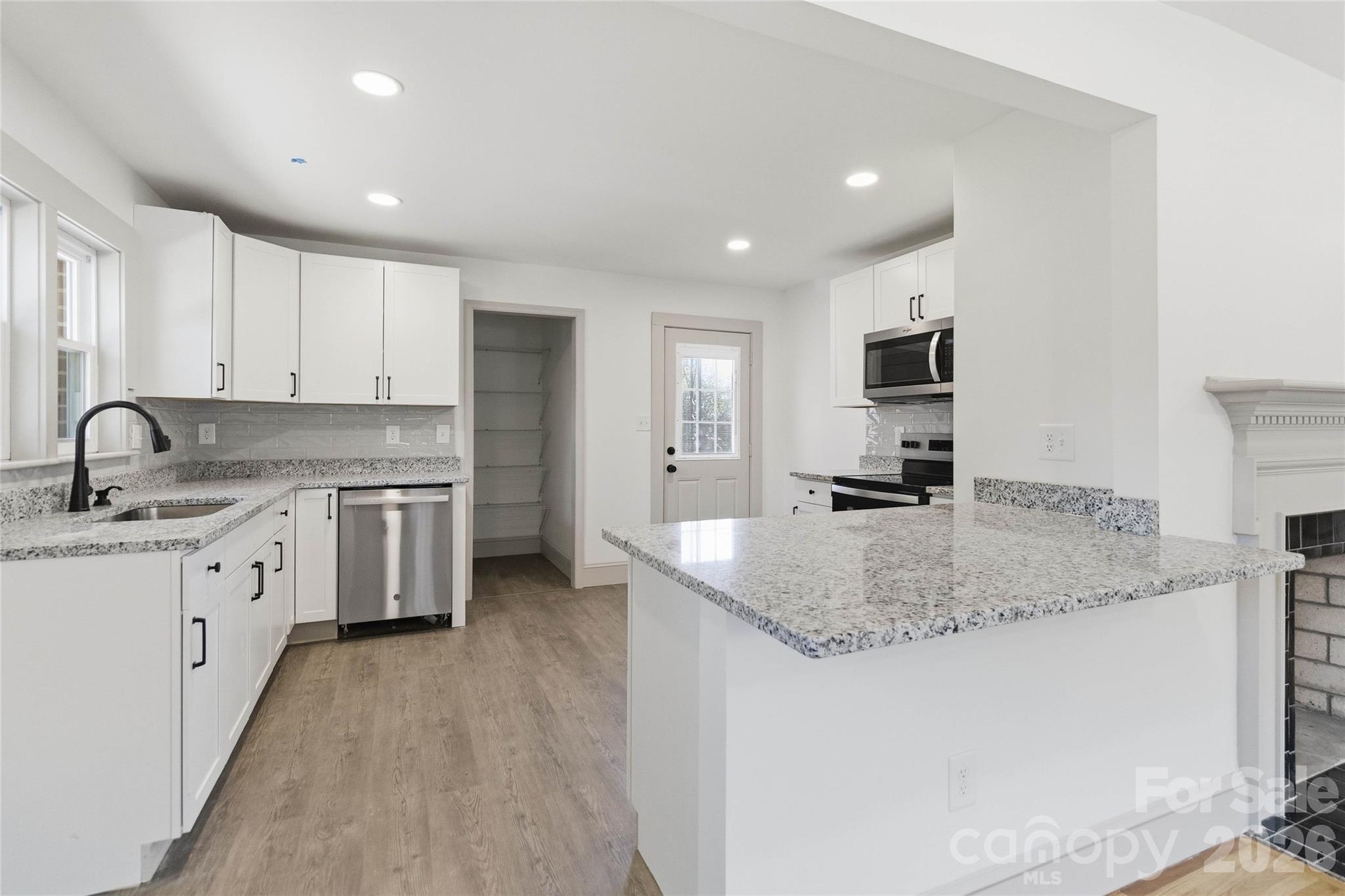 Photo 11 of 3609 Eastway Drive, Charlotte, NC