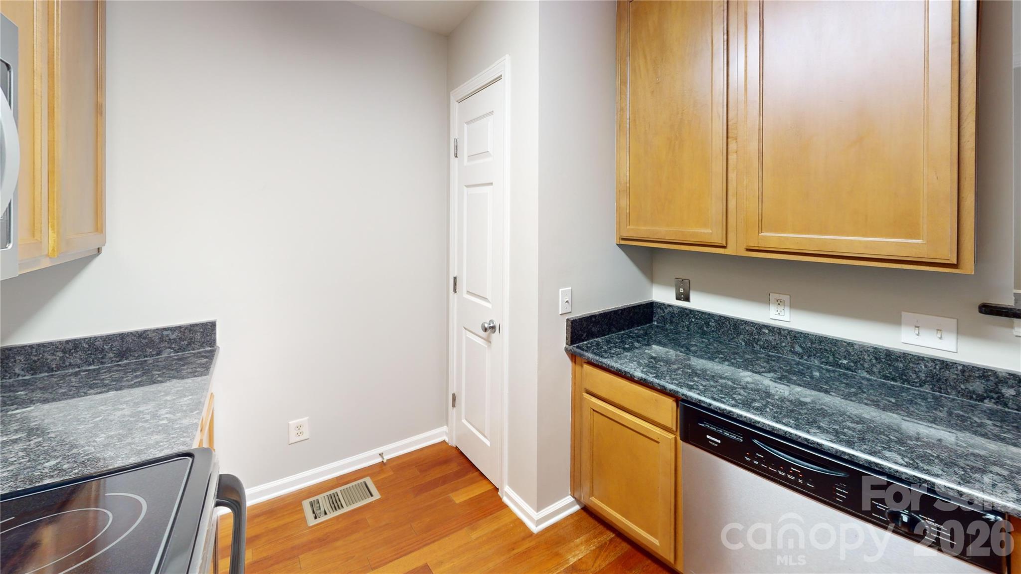 Photo 2 of 537 Donatello Avenue, Charlotte, NC