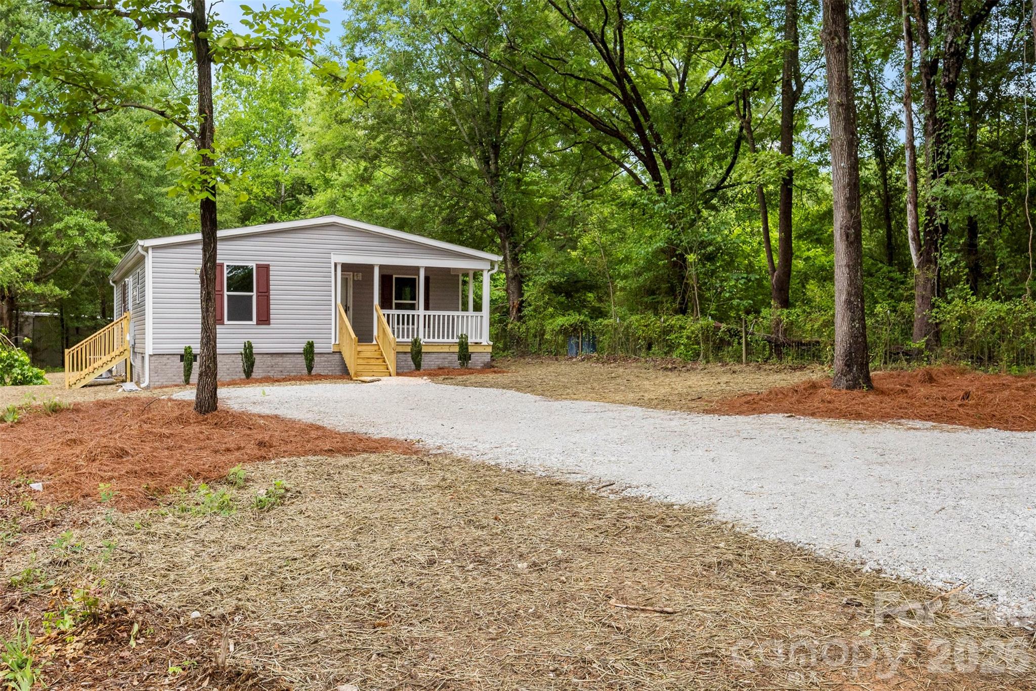 321 Bell Road, Kings Mountain, NC - photo 2 of 32