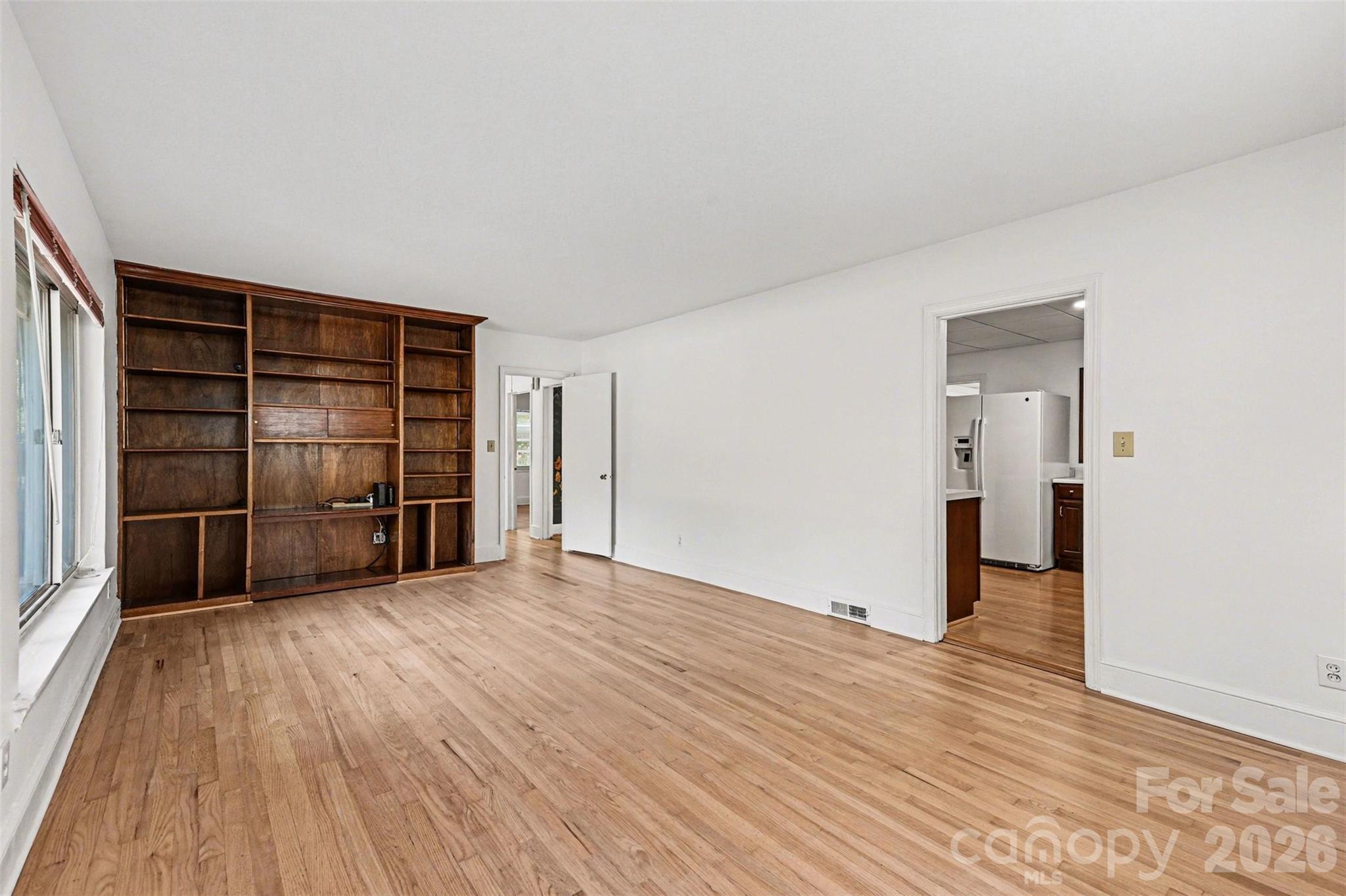Photo 6 of 955 Hickory Nut Street, Charlotte, NC