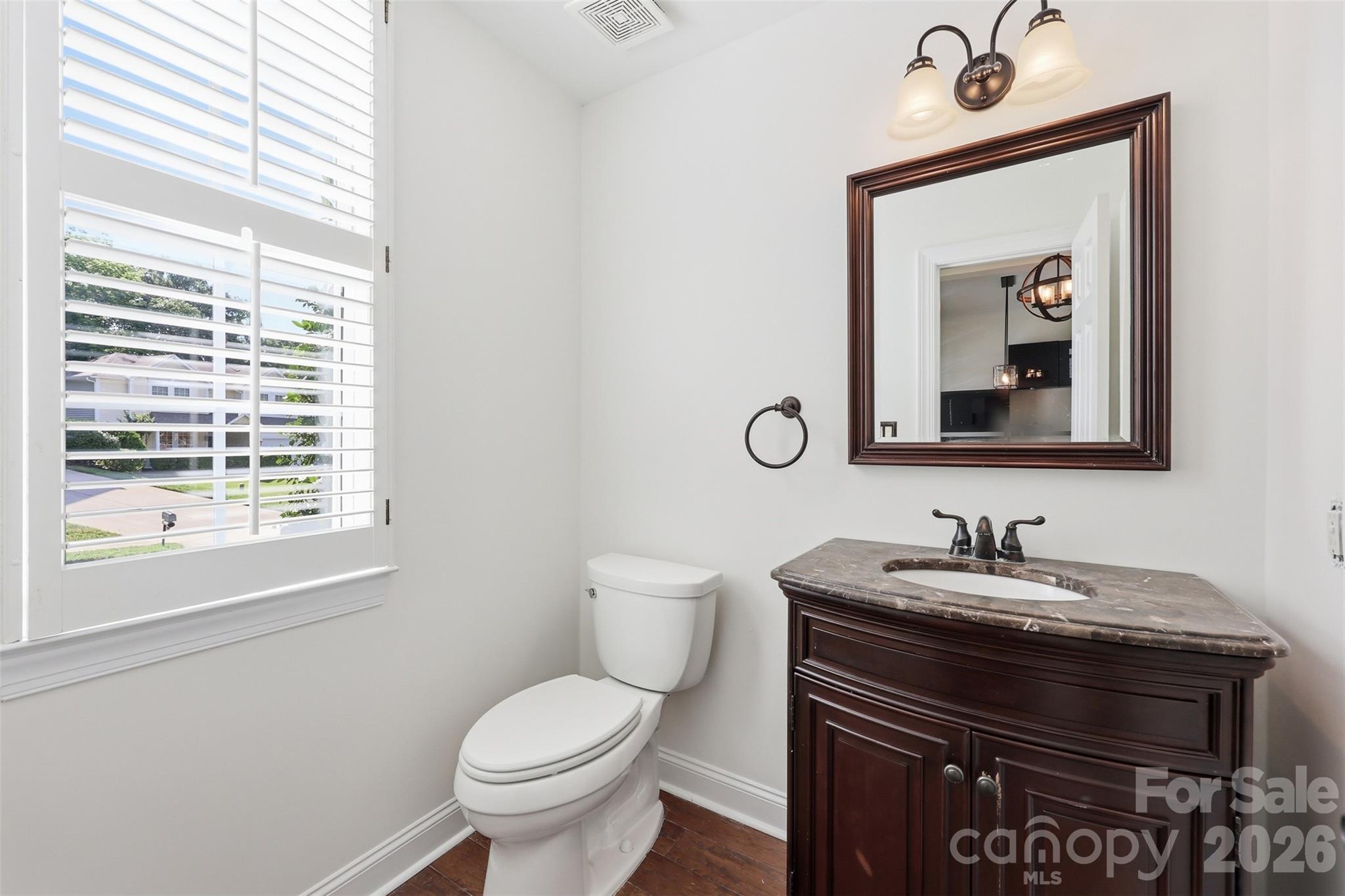 Home for sale at 6832 Charter Hills Road, Charlotte, NC — photo 11 of 28