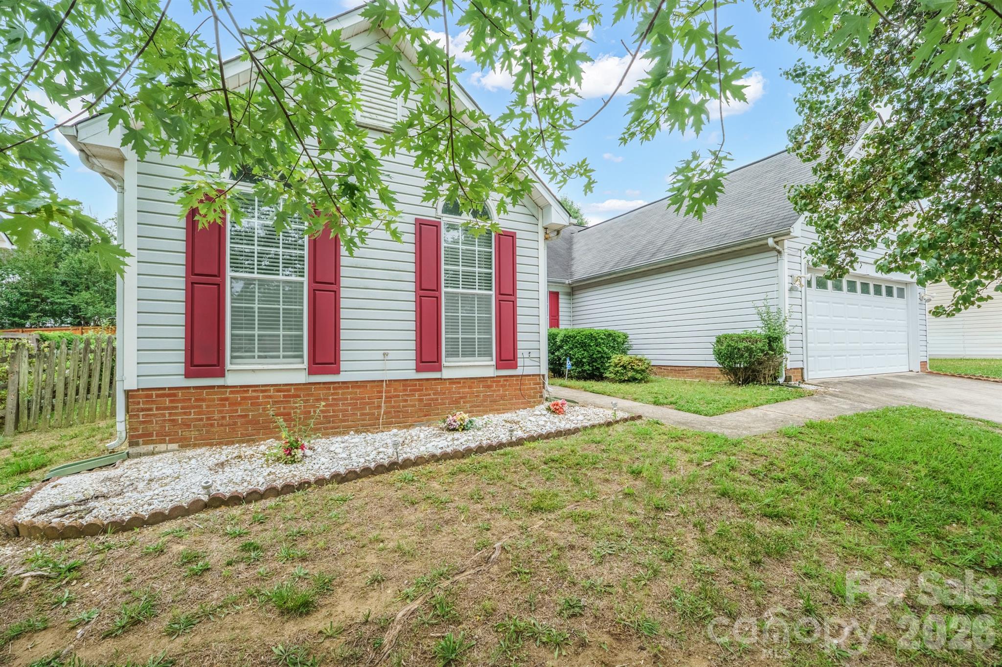 Home for sale at 9426 Cantle Drive, Charlotte, NC — photo 1 of 39