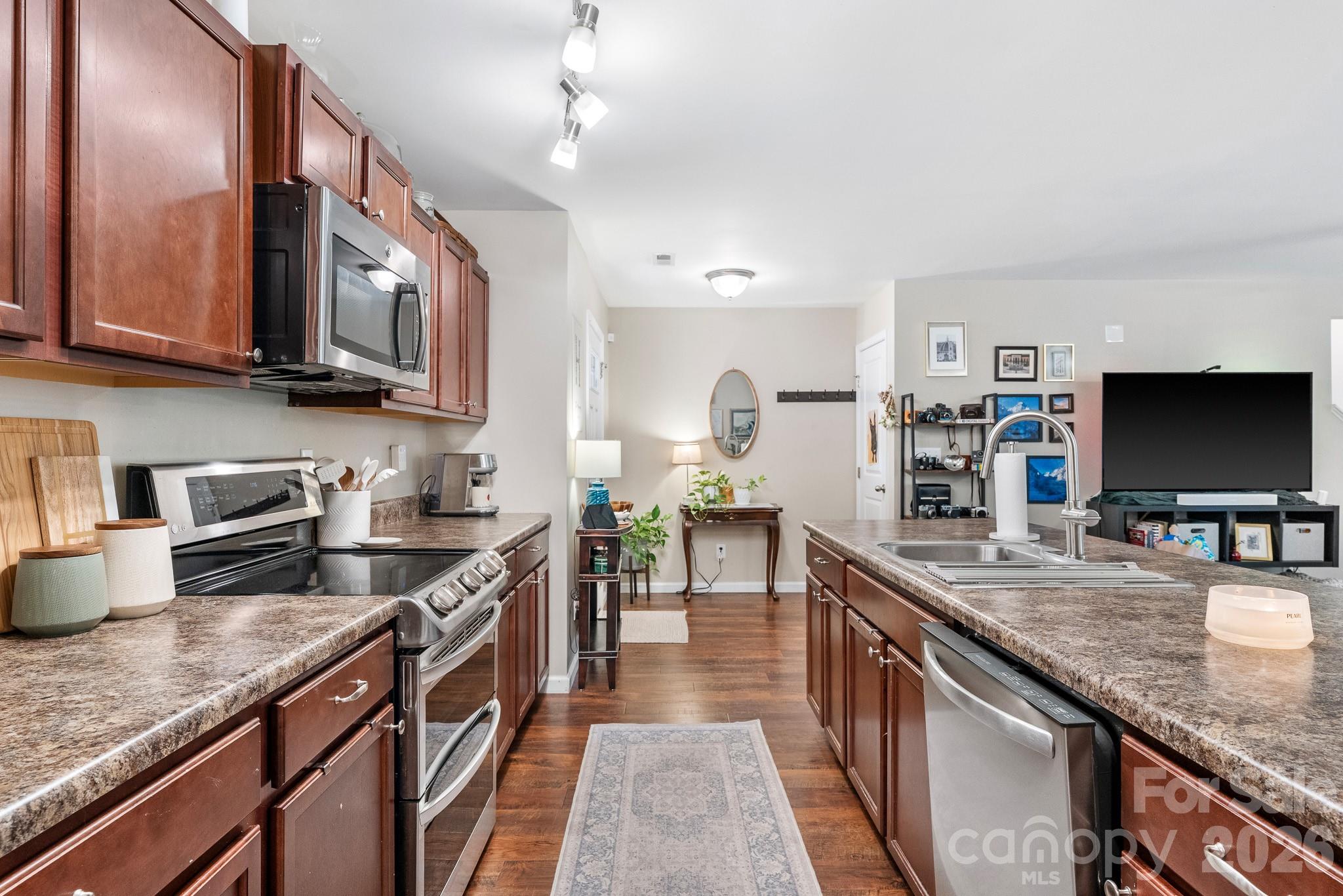 Photo 14 of 1631 Hooper Court, Charlotte, NC