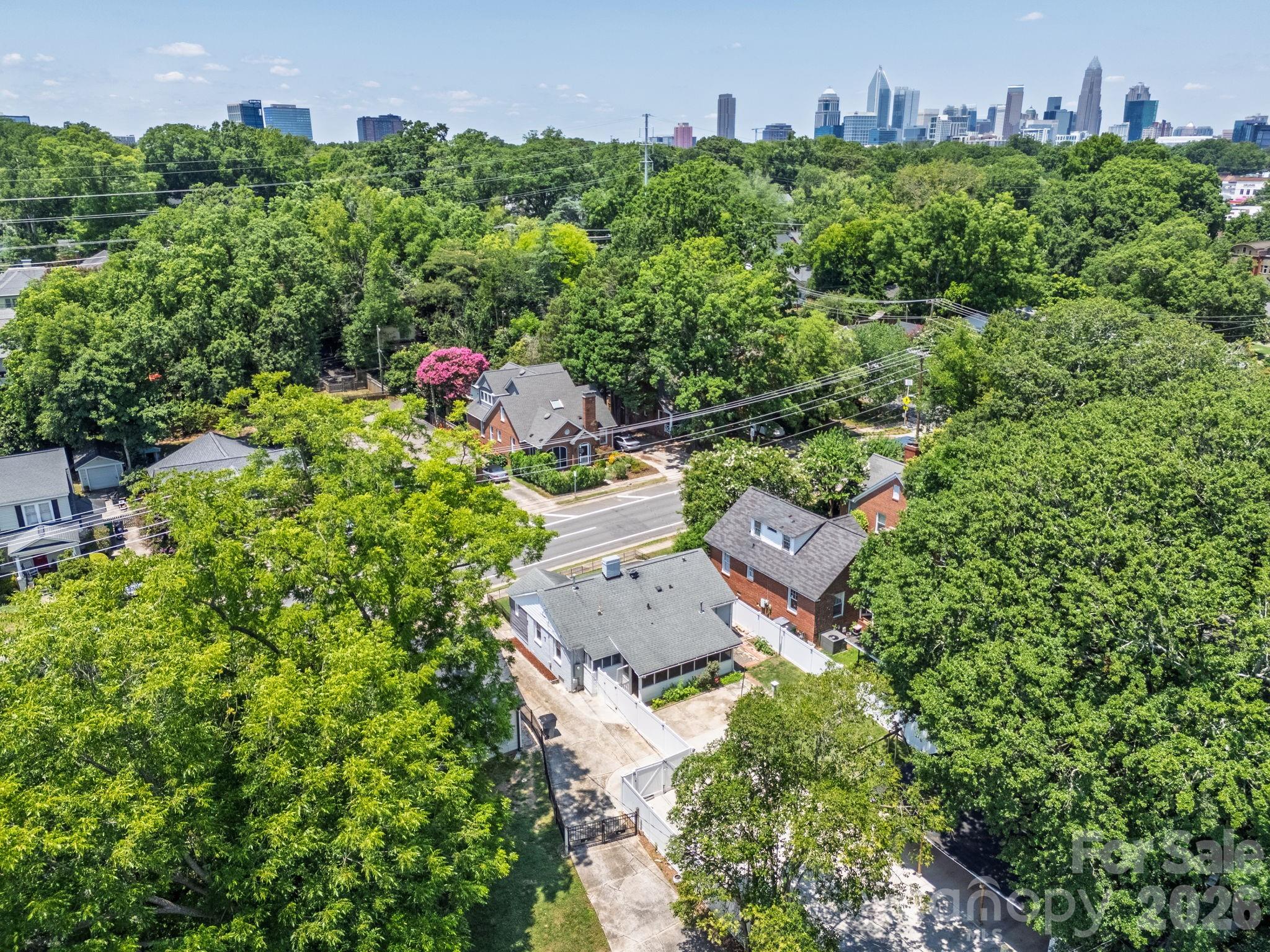Home for sale at 2113 Scott Avenue, Charlotte, NC — photo 35 of 37