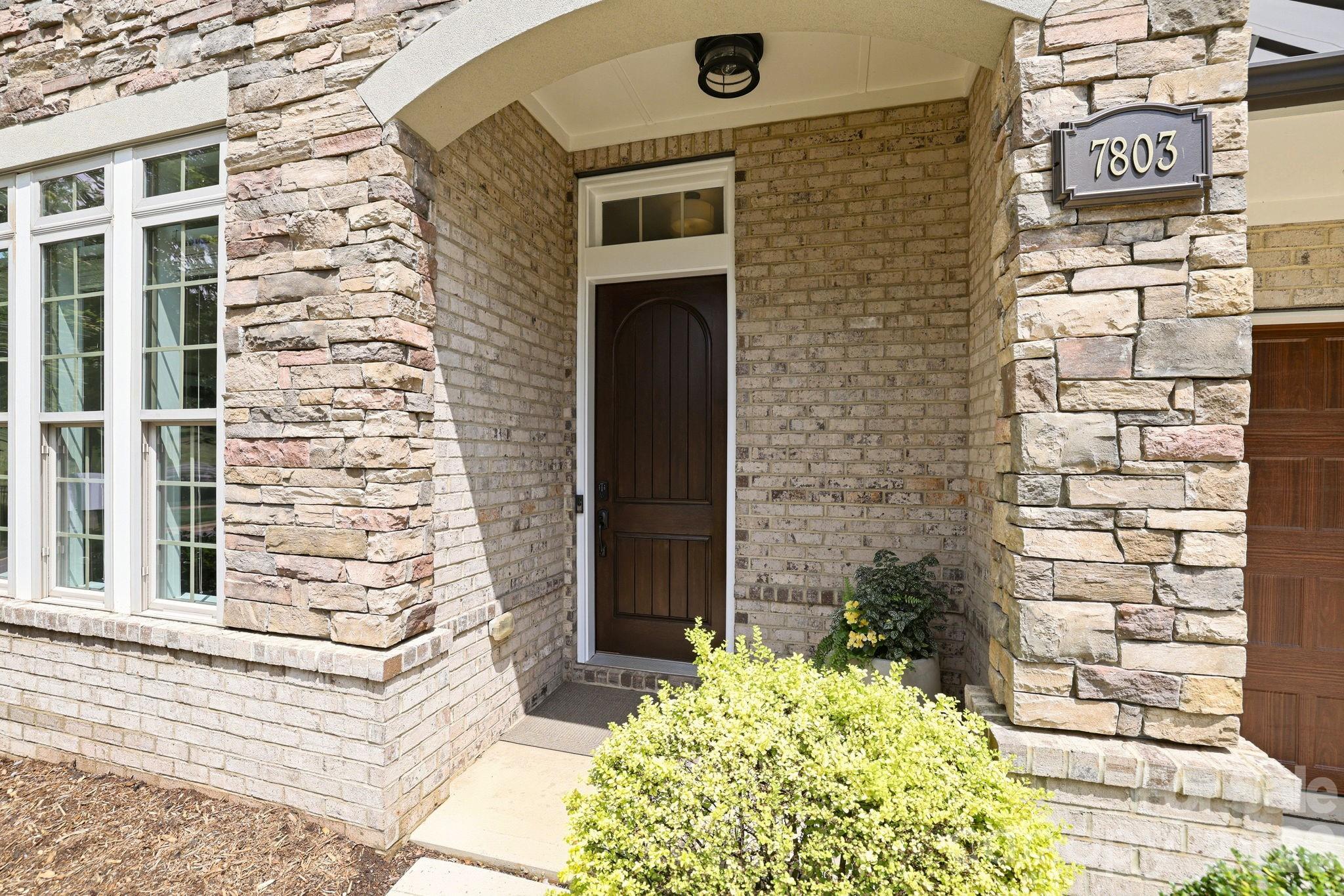 Photo 2 of 7803 Waverly Walk Avenue, Charlotte, NC