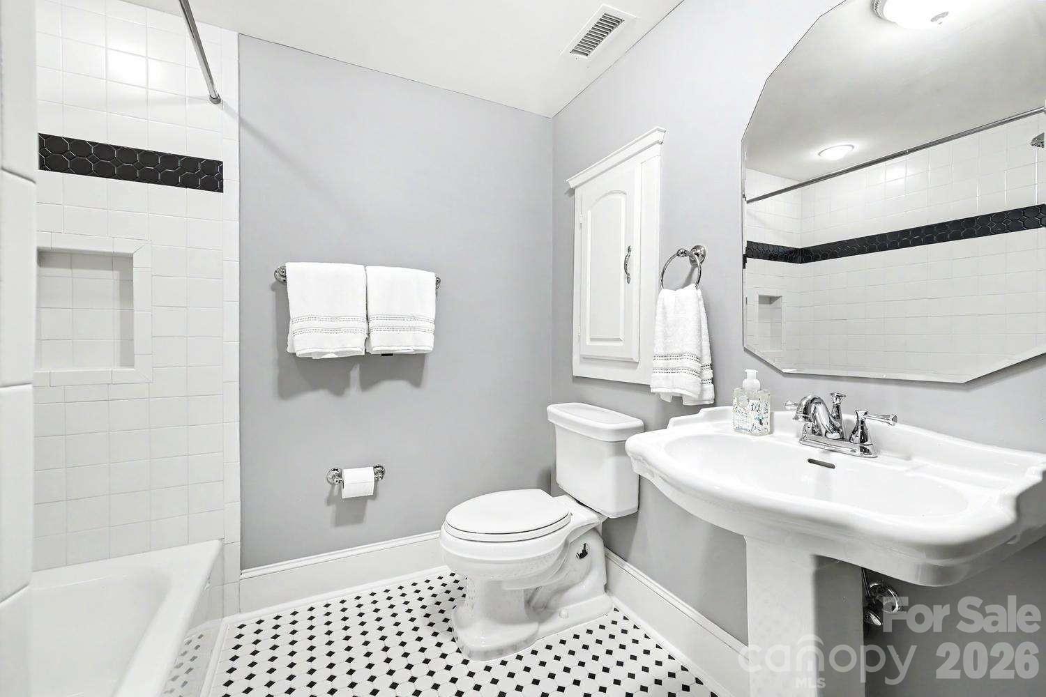 2215 Hassell Place, Charlotte, NC - photo 21 of 26