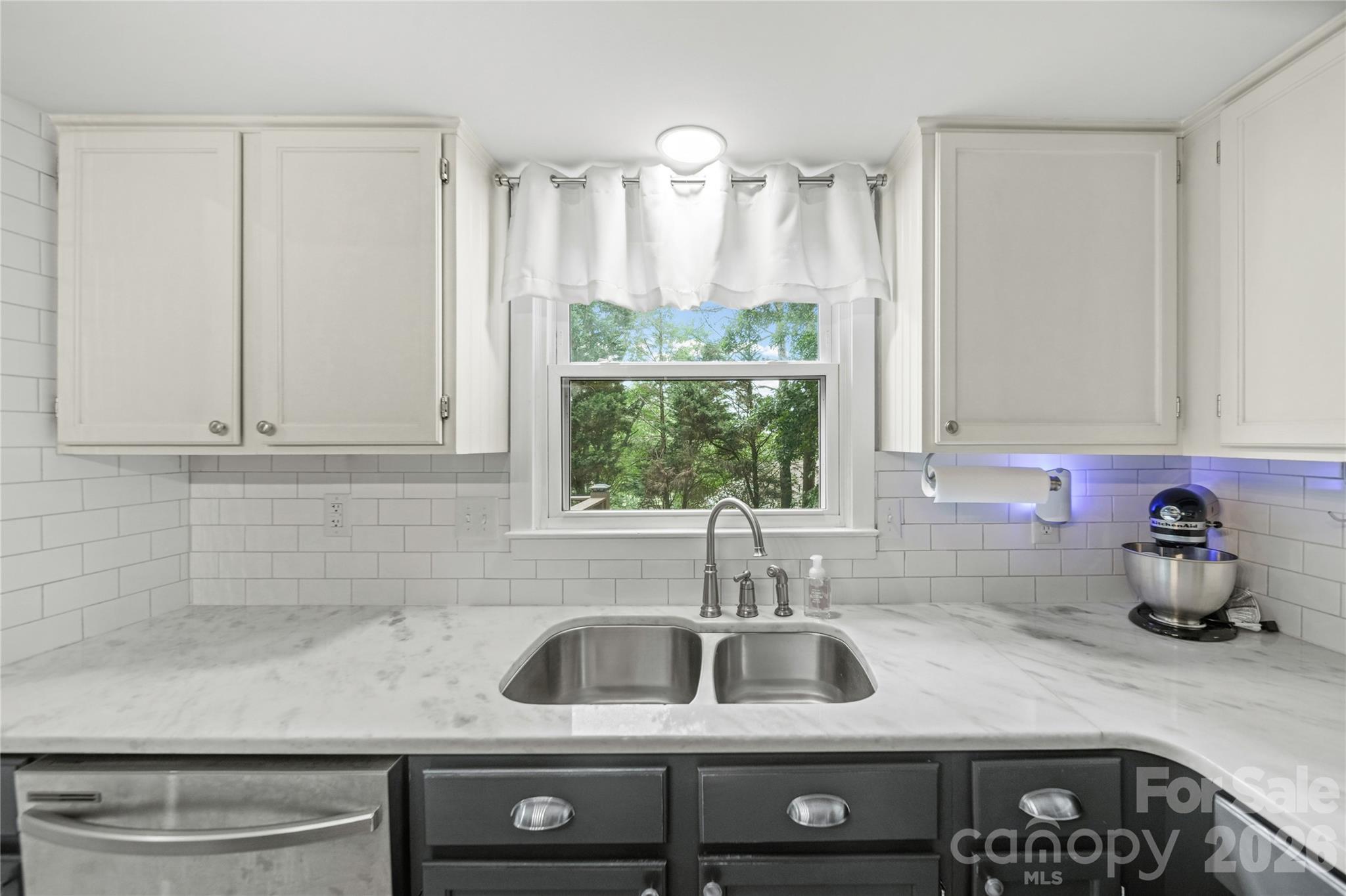 Home for sale at 9924 Raddington Lane, Charlotte, NC — photo 16 of 43