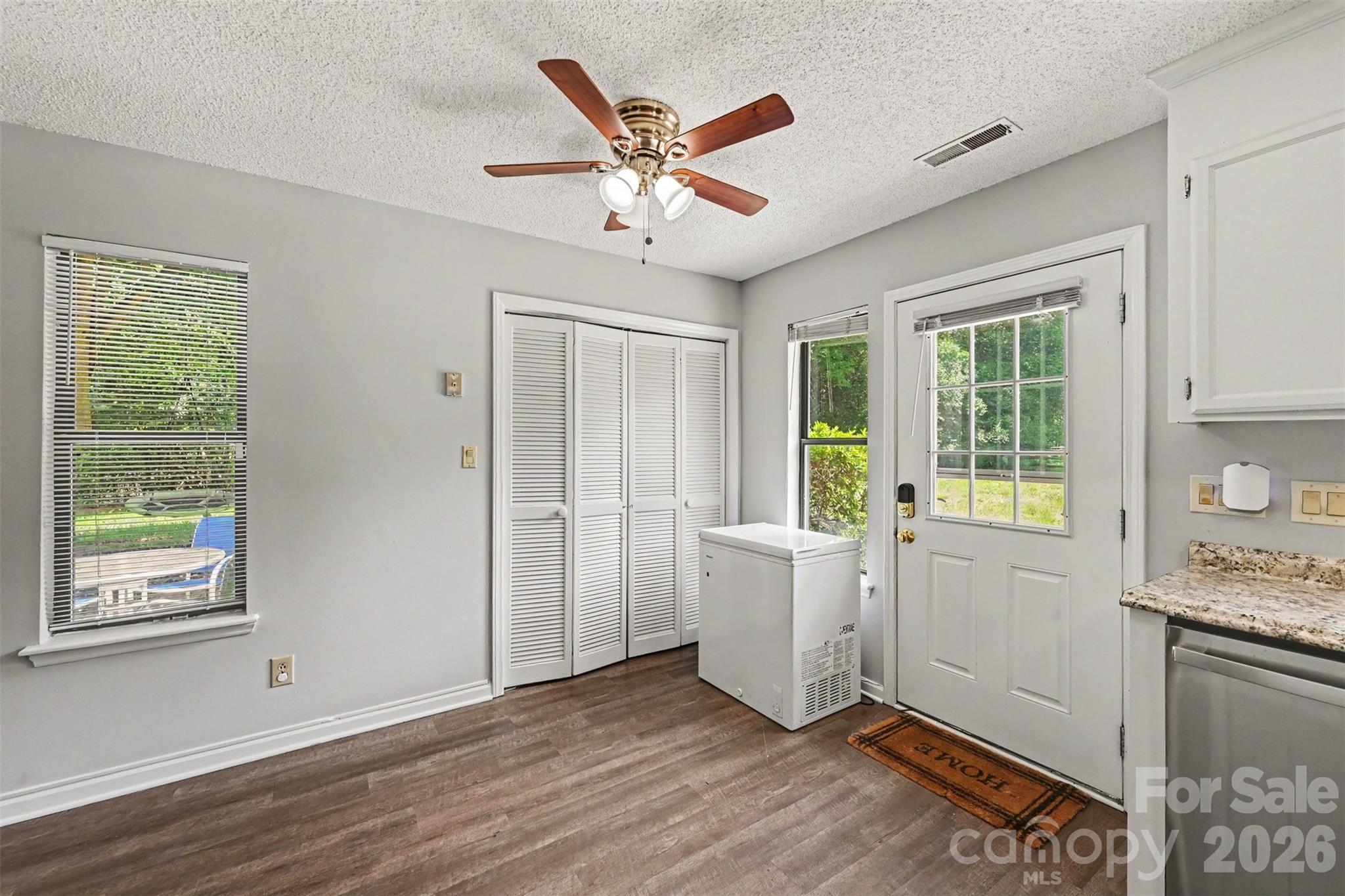 Photo 13 of 611 Mattingwood Drive, Charlotte, NC