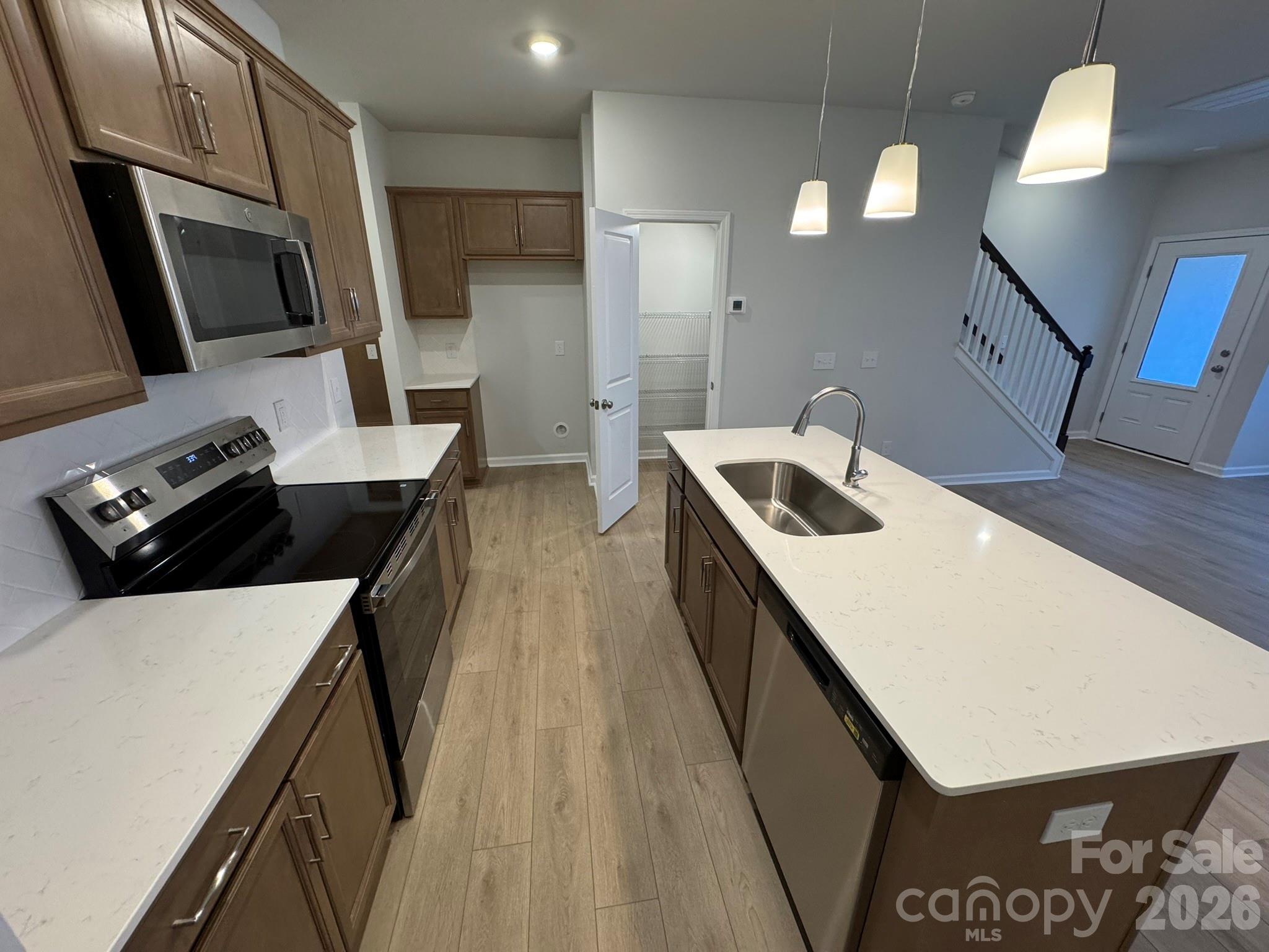 Photo 4 of 4632 Lakeview Road, Charlotte, NC