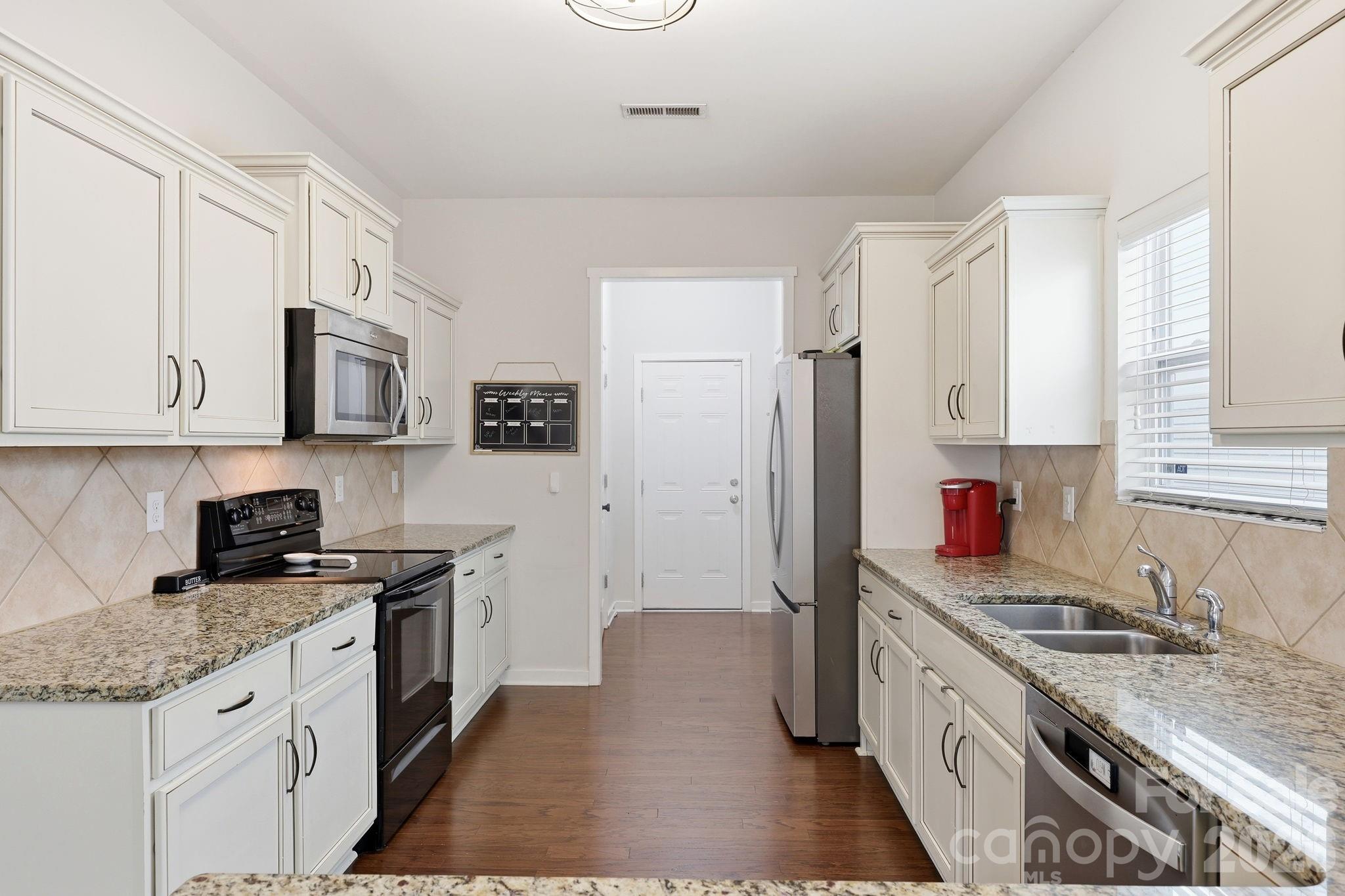 Home for sale at 8411 Washoe Pine Lane, Charlotte, NC — photo 12 of 34