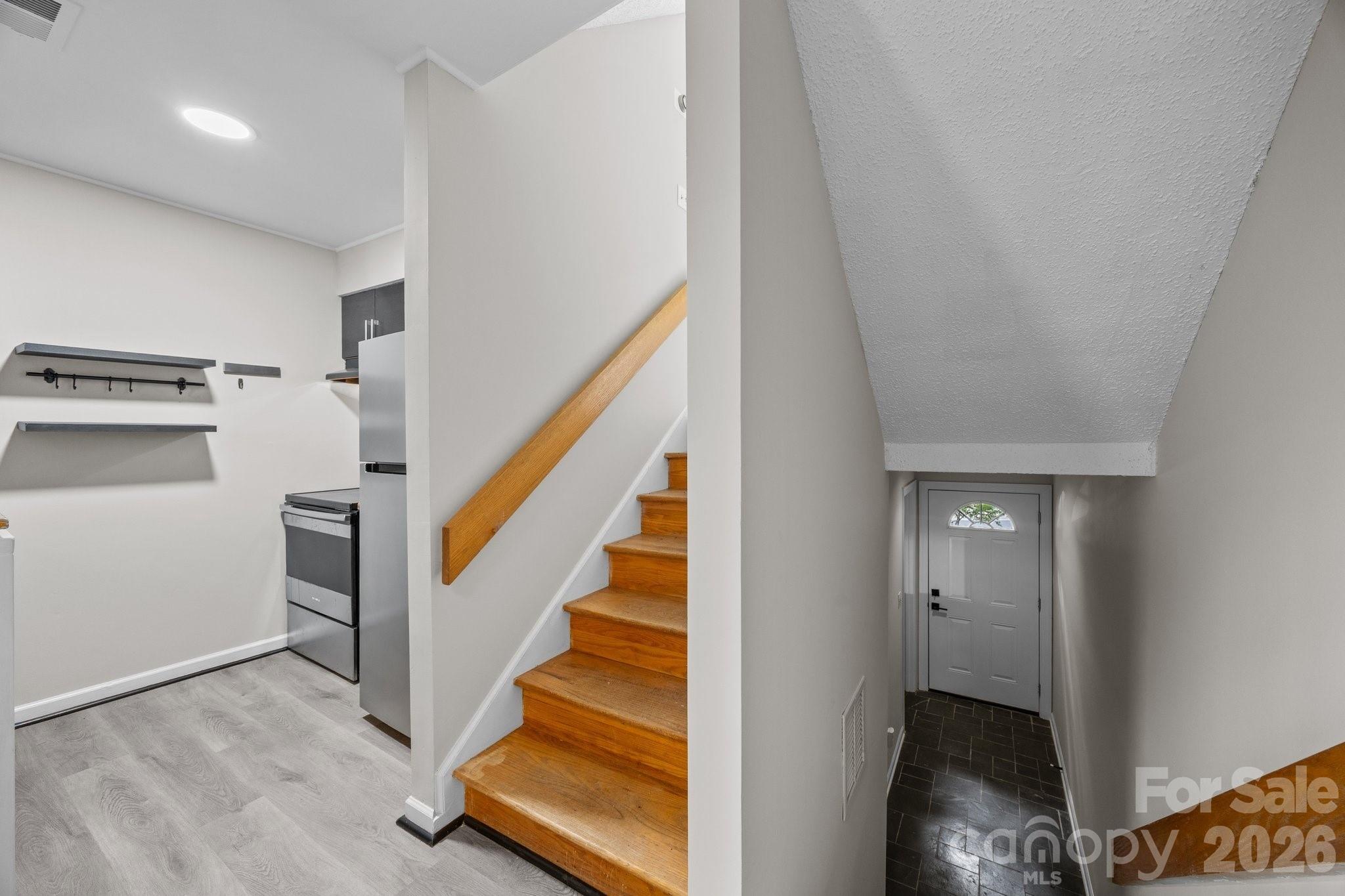 Photo 6 of 415 W 7th StreetH, Charlotte, NC