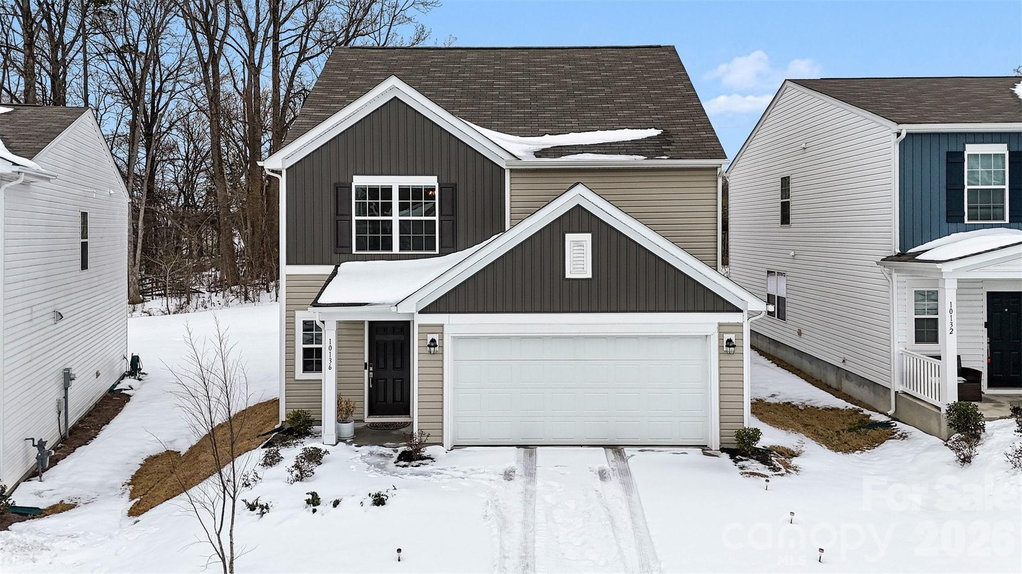 Home for sale at 10136 Chatham Run Lane, Charlotte, NC — photo 1 of 29