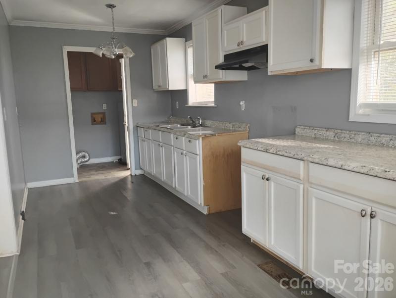 Photo 4 of 986 N Arant Street, Pageland, SC