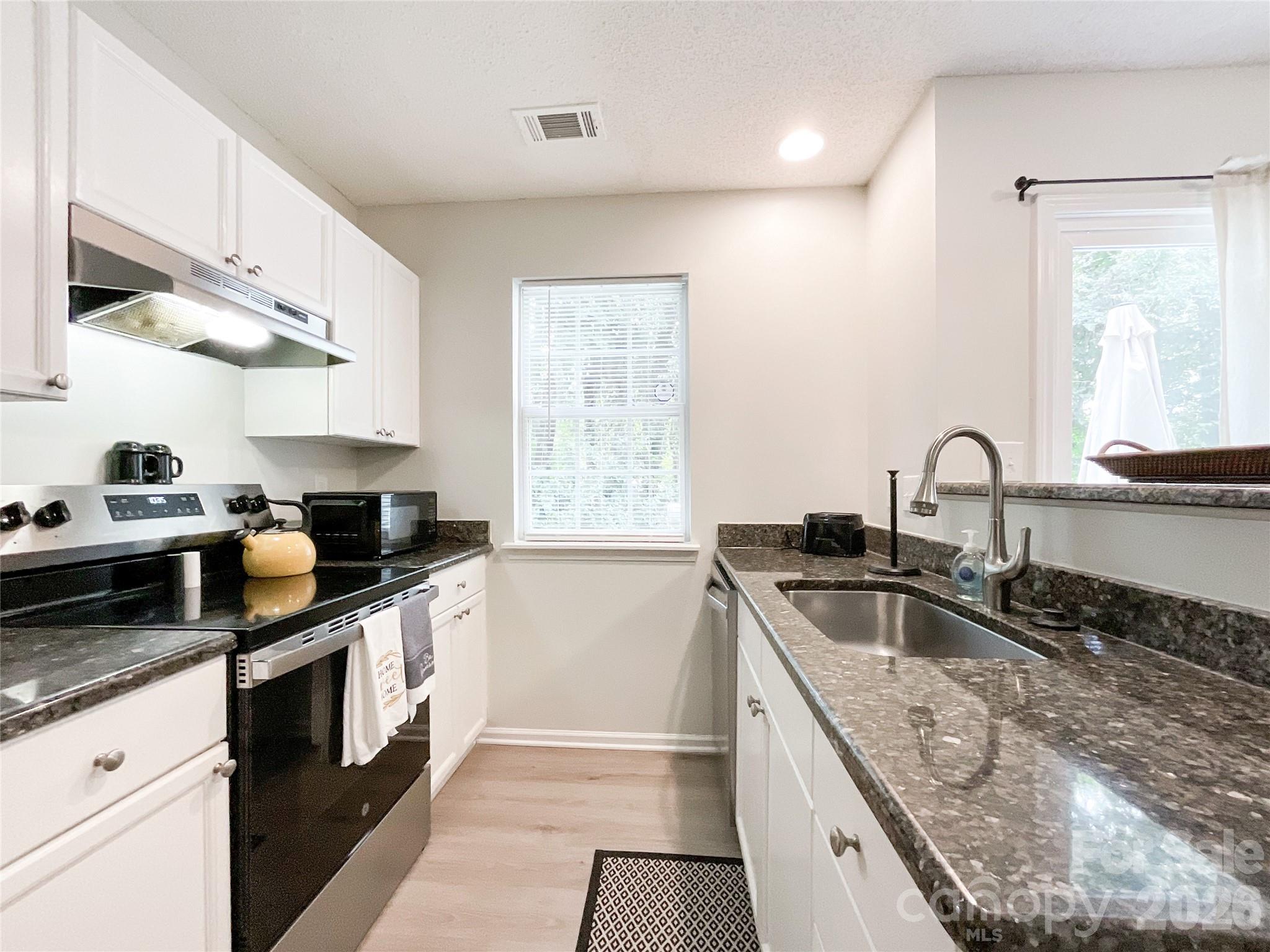 Photo 12 of 7841 Petrea Lane3303, Charlotte, NC