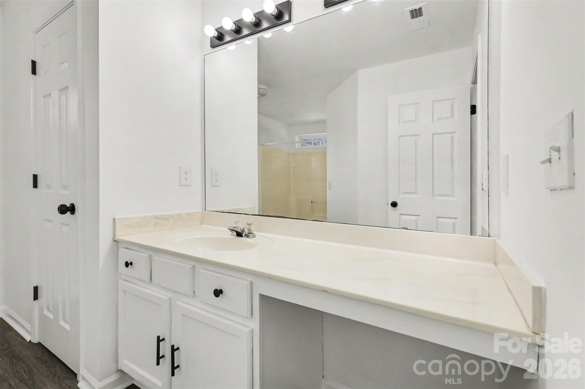Photo 16 of 4407 Devonhill Lane, Charlotte, NC