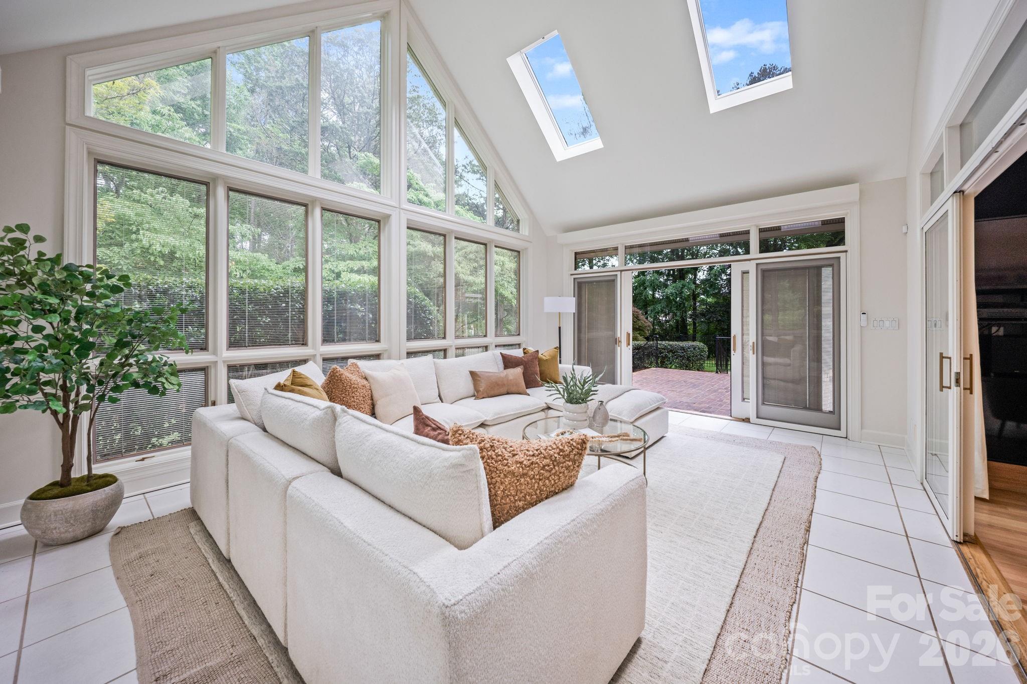 Photo 5 of 5901 Marsailles Court, Charlotte, NC
