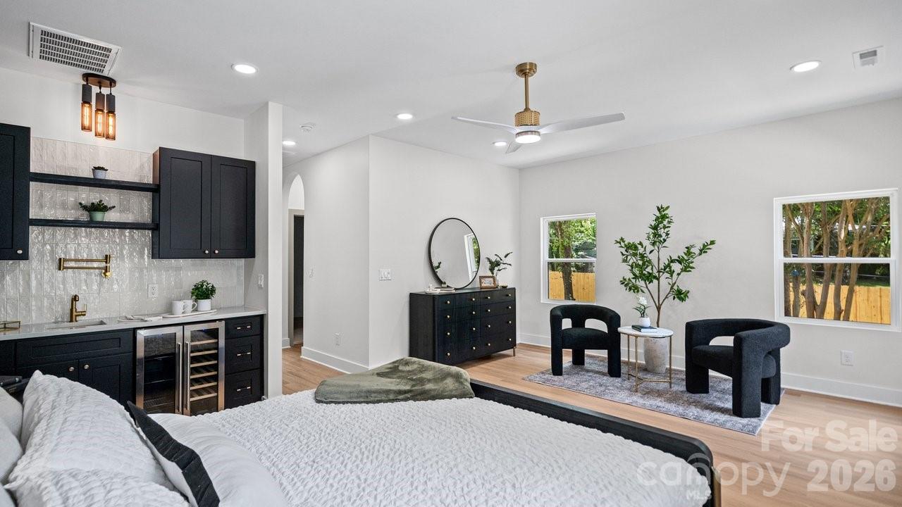 Photo 21 of 409 Scaleybark Road, Charlotte, NC